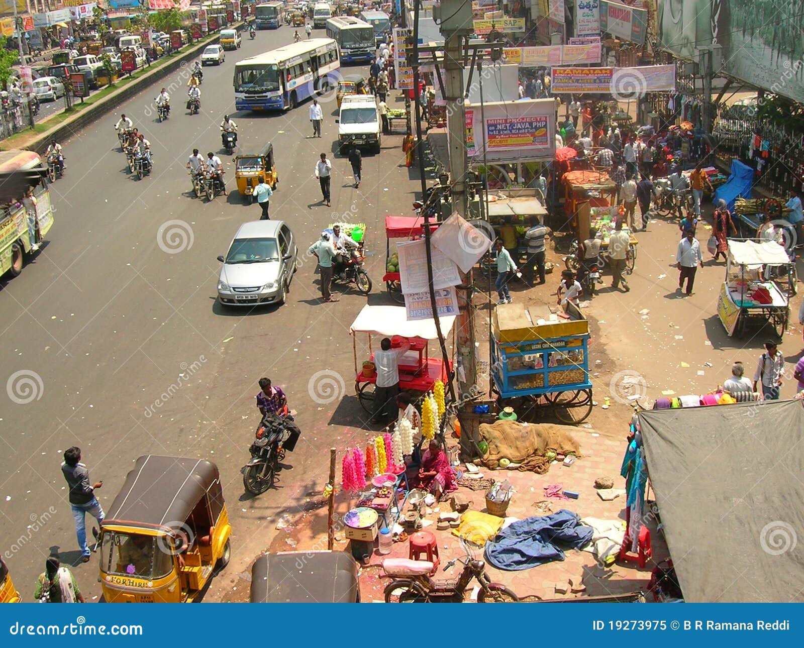 Indian street scene editorial image. Image of drive, fair - 19273975
