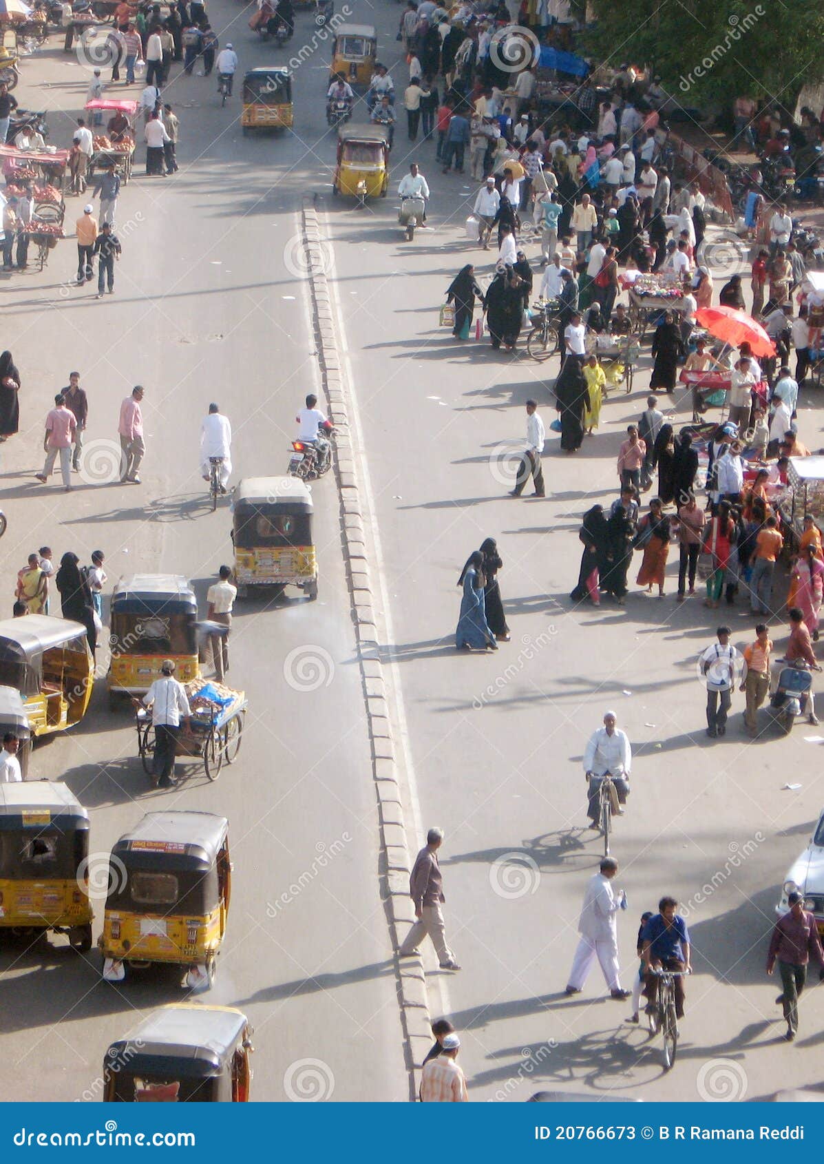 Indian Street Scene editorial stock photo. Image of crowd - 20766673