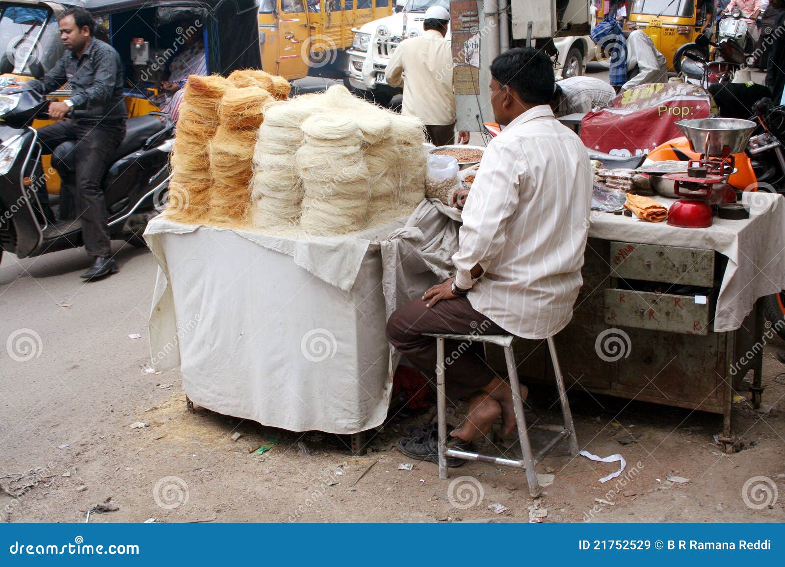 Indian street vendor editorial stock image. Image of vendor - 21752529