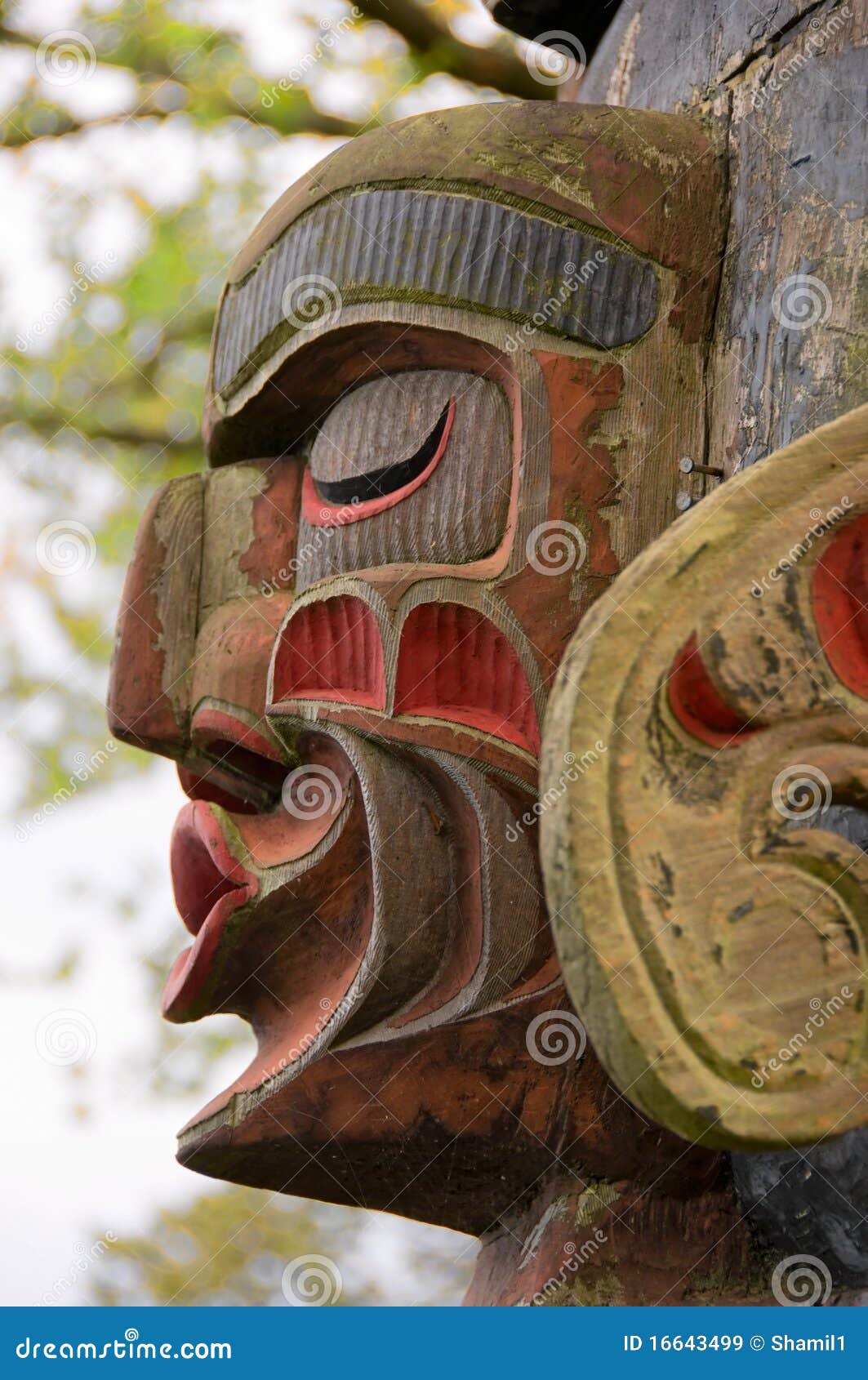Indian totem pole face stock image. Image of indian, craftsmanship ...