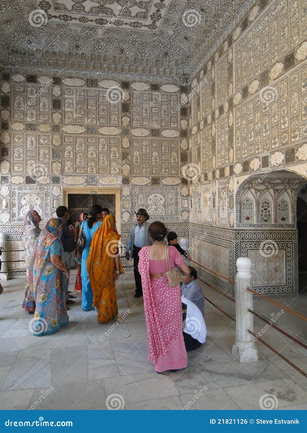 Indian Tourists Visit the Sheesh Mahal Editorial Photo - Image of ...
