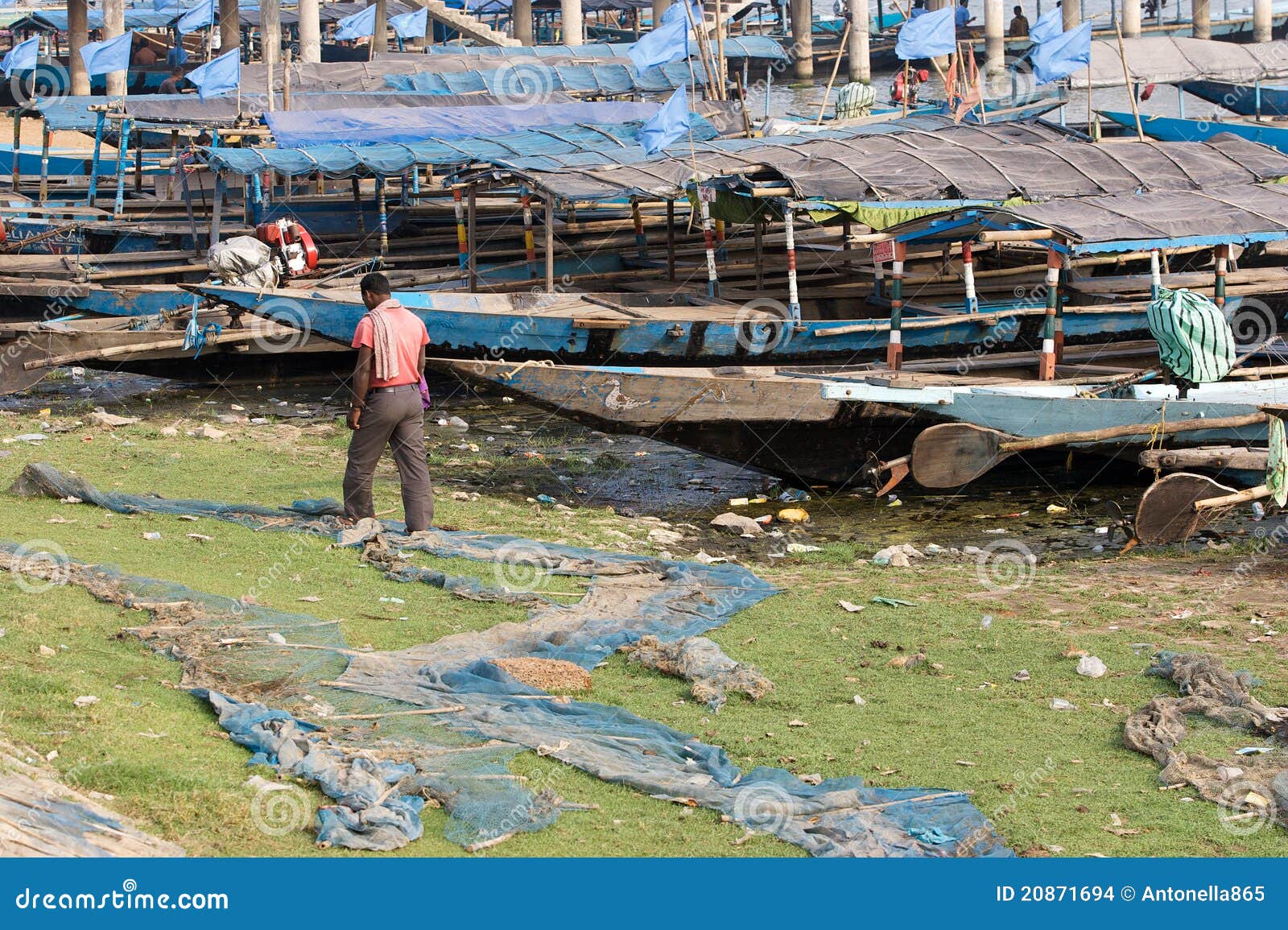 Indian Traditional Pirogue on the Chilika Lake Editorial Stock Image ...