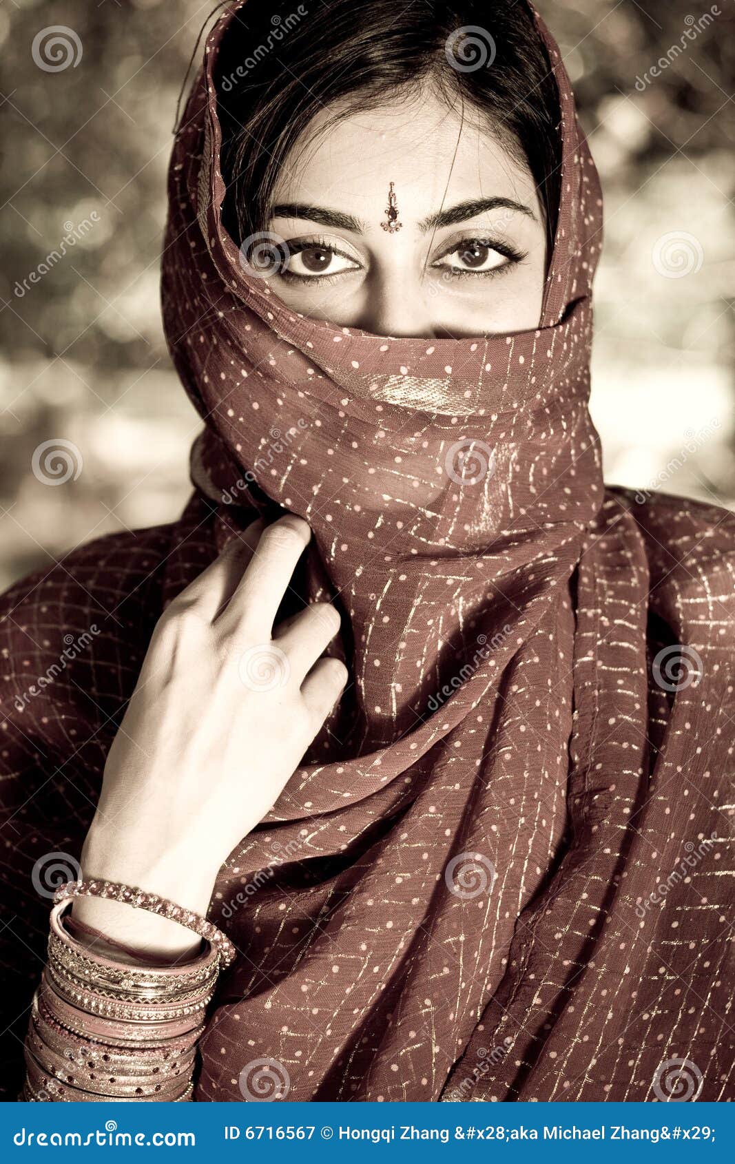 Indian woman stock image. Image of adult, asia, clothing - 6716567