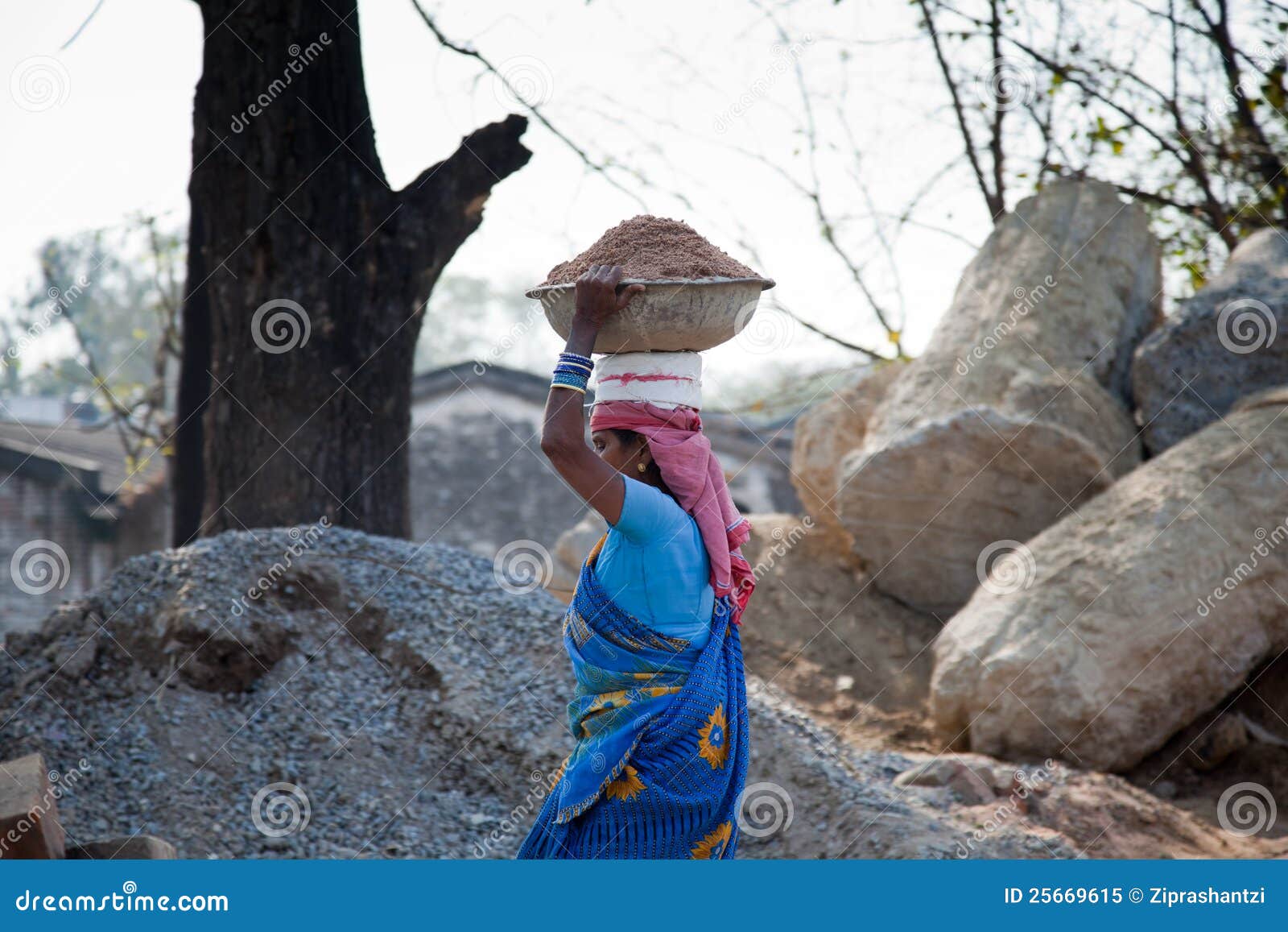 Indian Woman Labor at Worker Editorial Image - Image of musk, female ...
