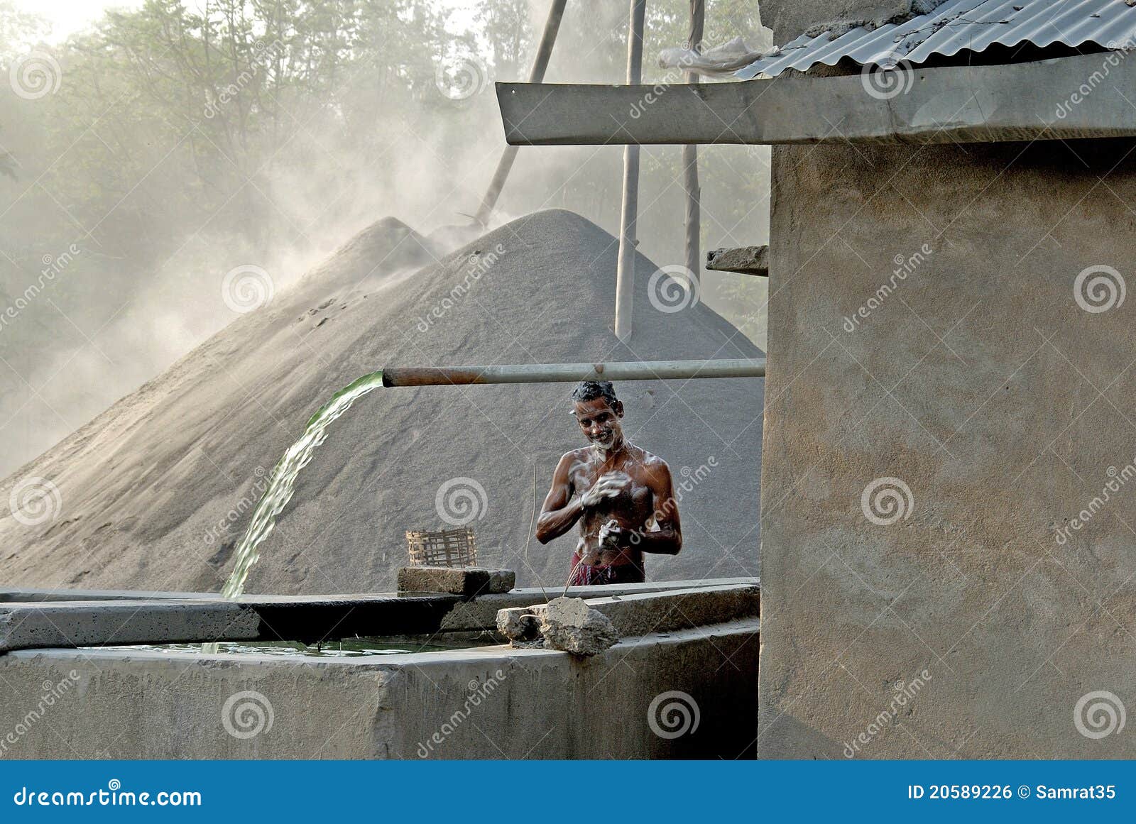 Indian Worker editorial photo. Image of deforestation - 20589226