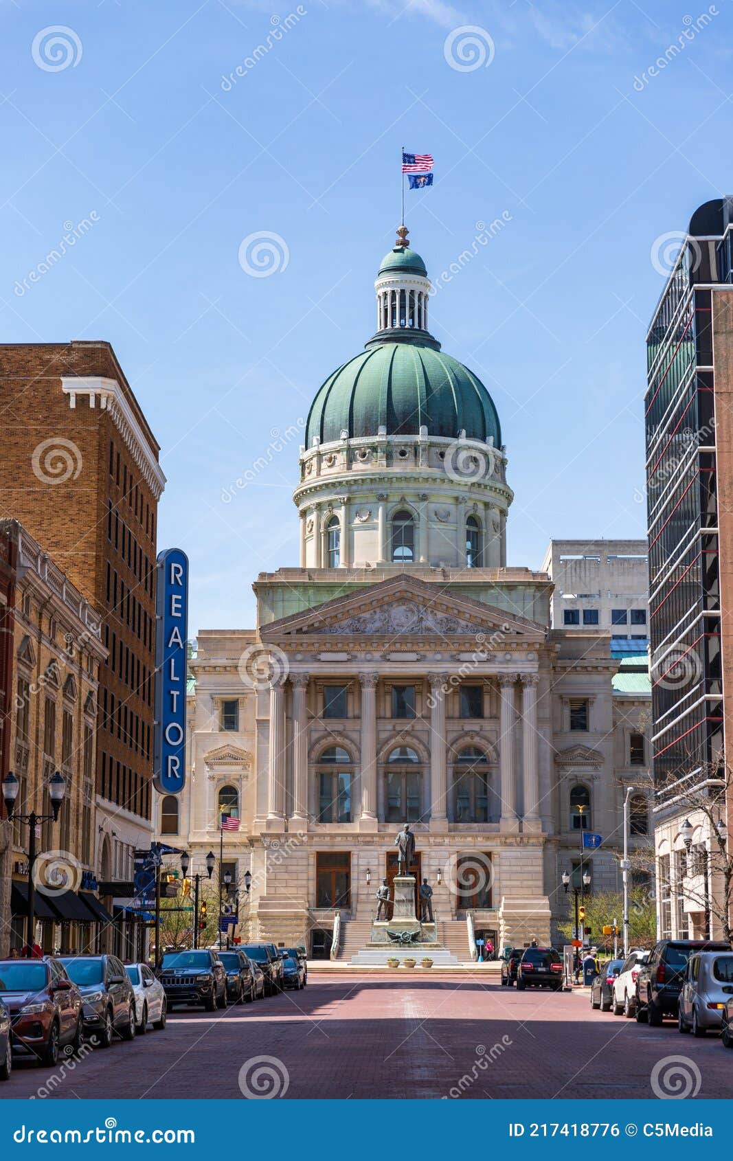 Indiana State Capitol Building in Indianapolis, in Editorial Photo ...