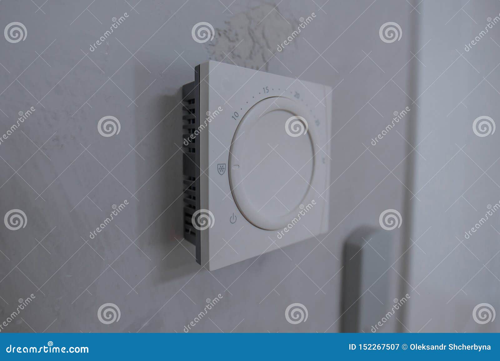 Indicator Of The Climate Control Of The Old Generation In An Office ...