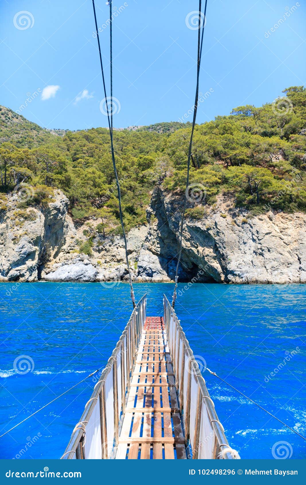 Indietro Di Una Barca in Mare Fotografia Stock - Immagine di condiglio ...