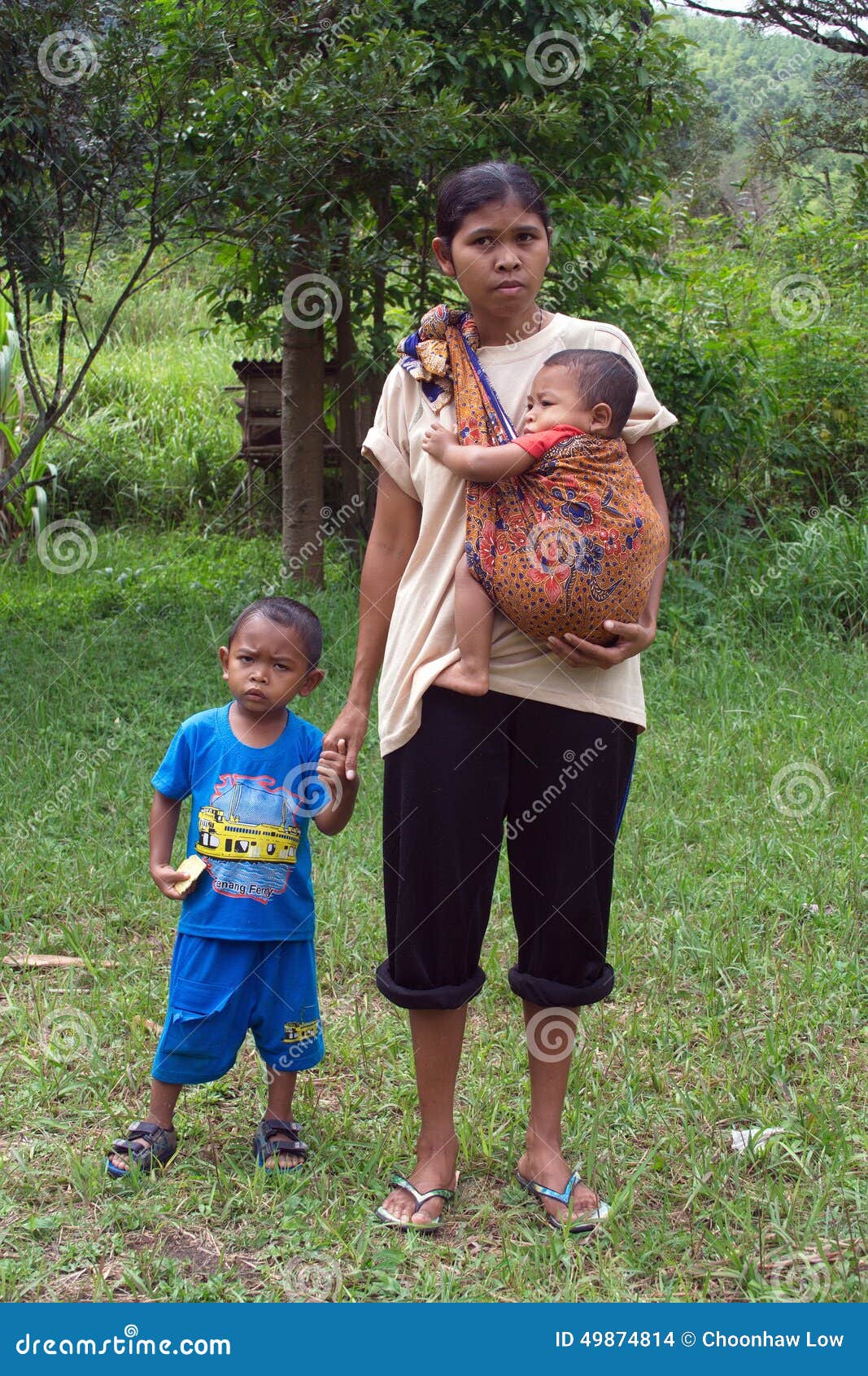 Indigenous women editorial stock image. Image of curious - 49874814