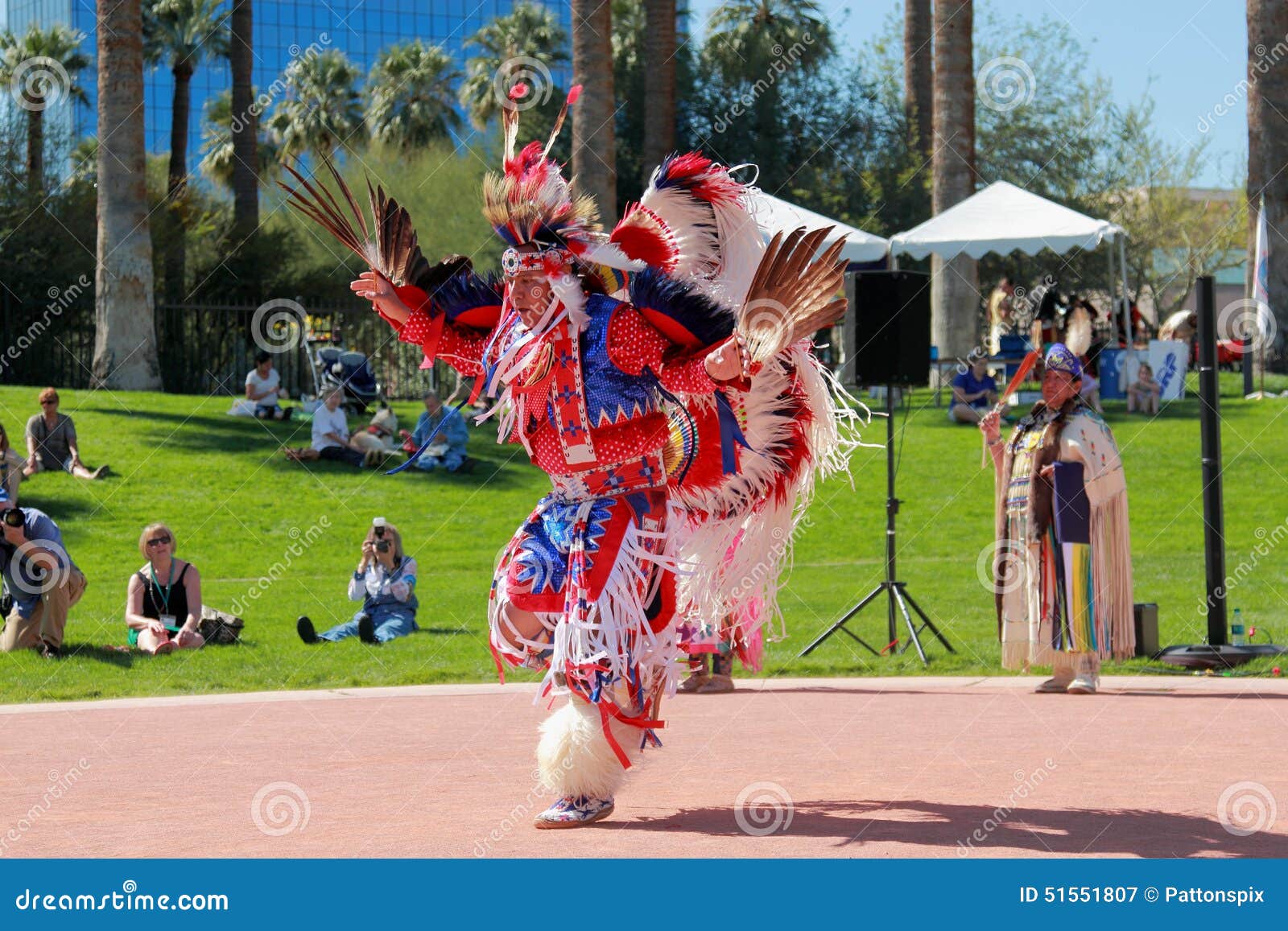 Indio Americano Eagle Dance Fotografía editorial - Imagen de cultural ...