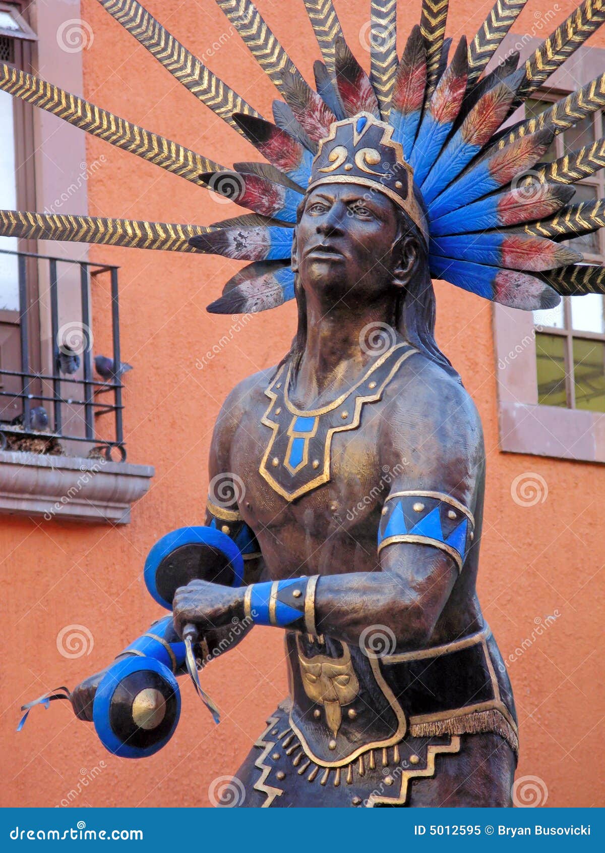 Indio Del Baile De Queretaro Imagen de archivo - Imagen de escultura ...