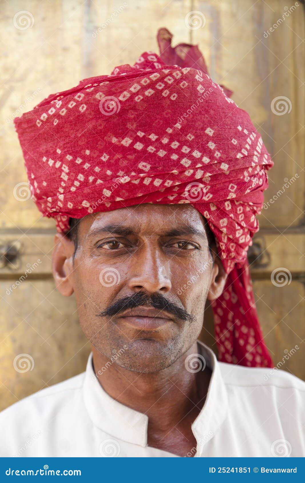 Indische Mens in Tulband redactionele foto. Image of indisch - 25241851