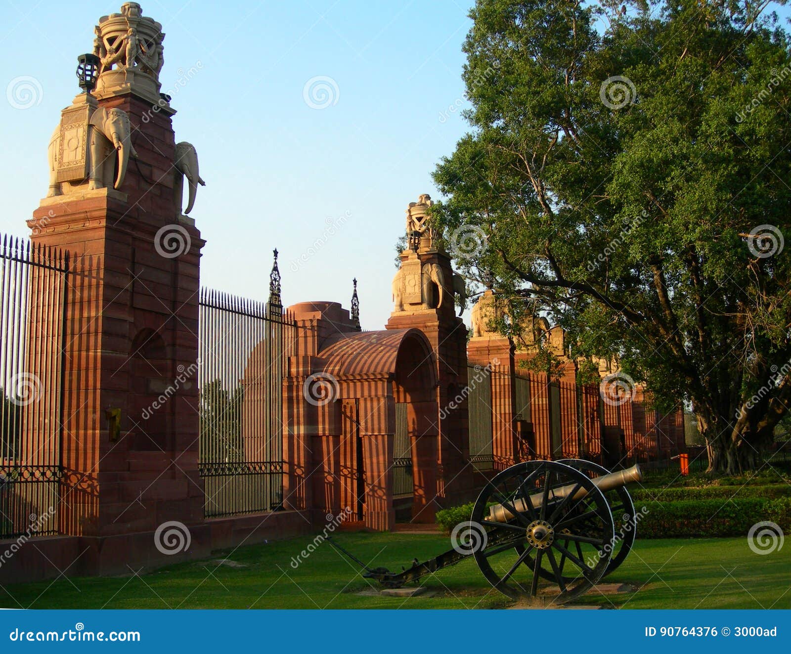Indische Parlementsgebouwen in New Delhi, India Stock Foto - Image of ...