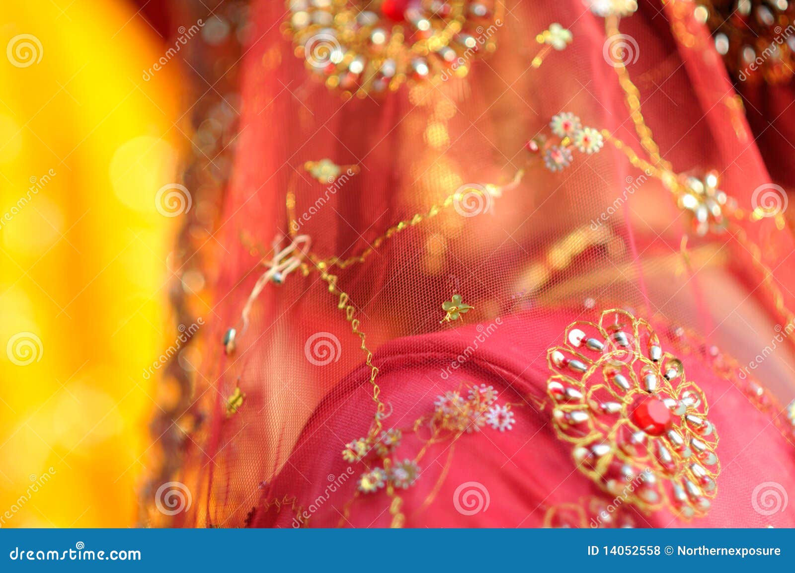 Indische Sari stockfoto. Bild von handwerk, schal, fertigkeit - 14052558