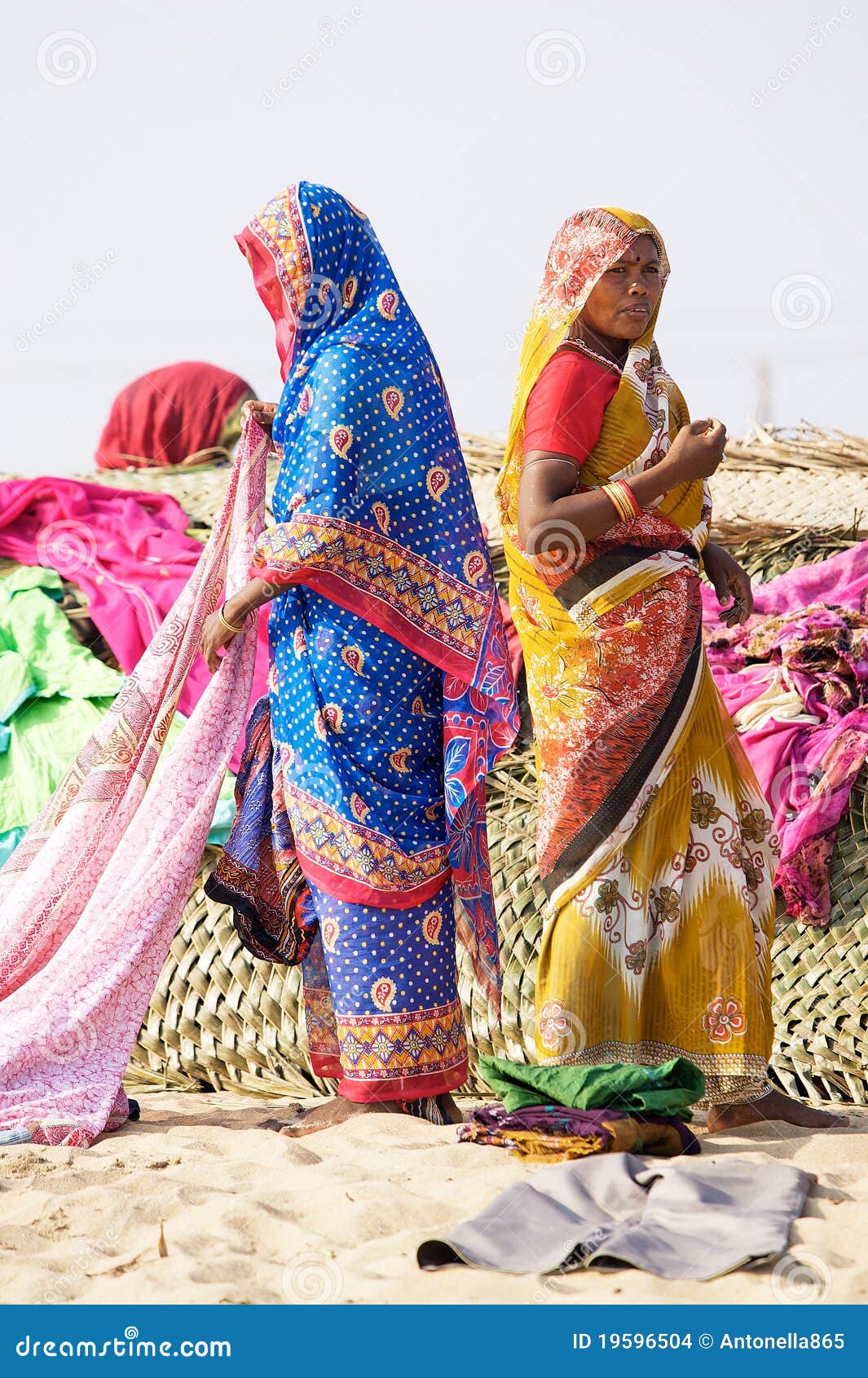 Indische Vrouwen in Traditionele Kleding Redactionele Stock Afbeelding ...