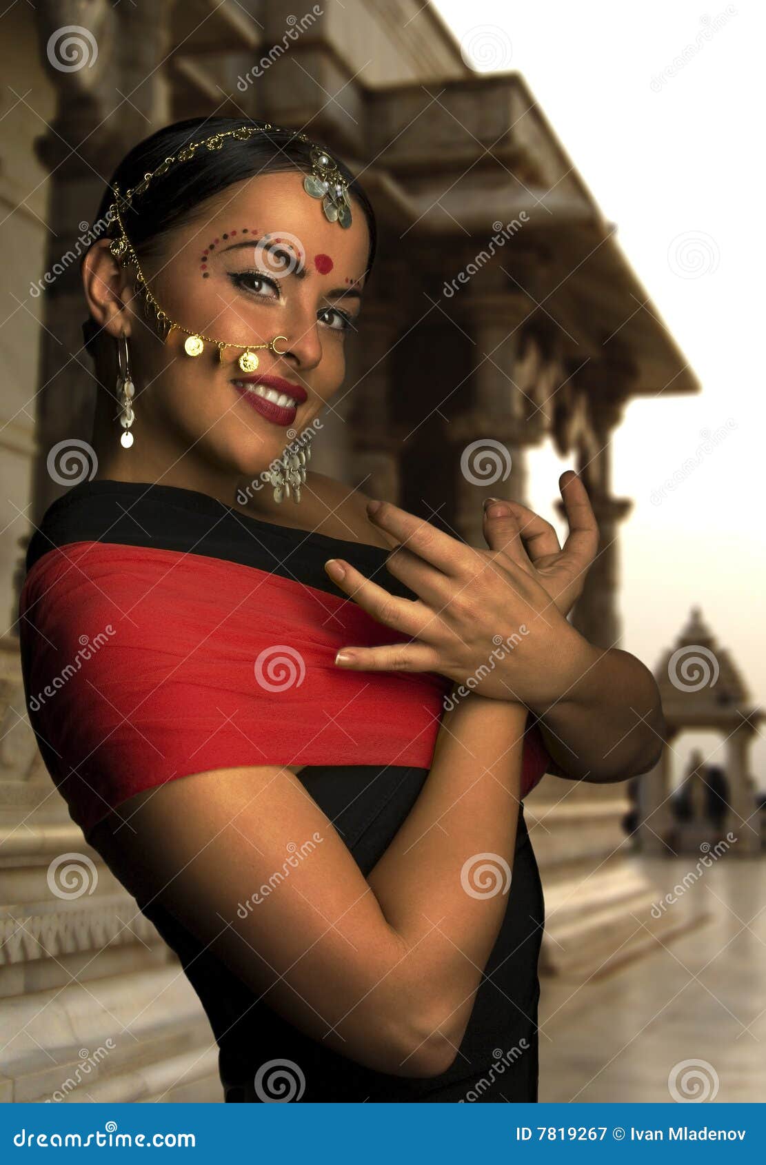 Indisk kvinna fotografering för bildbyråer. Bild av ställe - 7819267