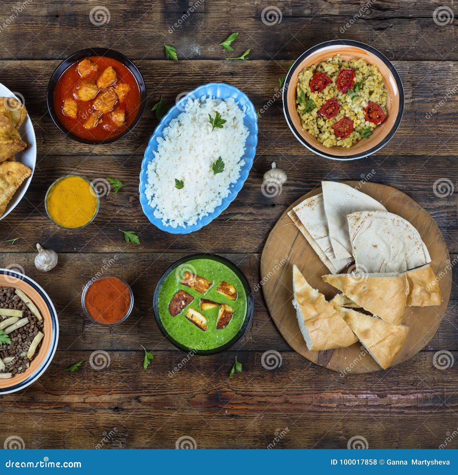 Indisk mat Indisk kokkonst arkivfoto. Bild av färgrikt - 100017858