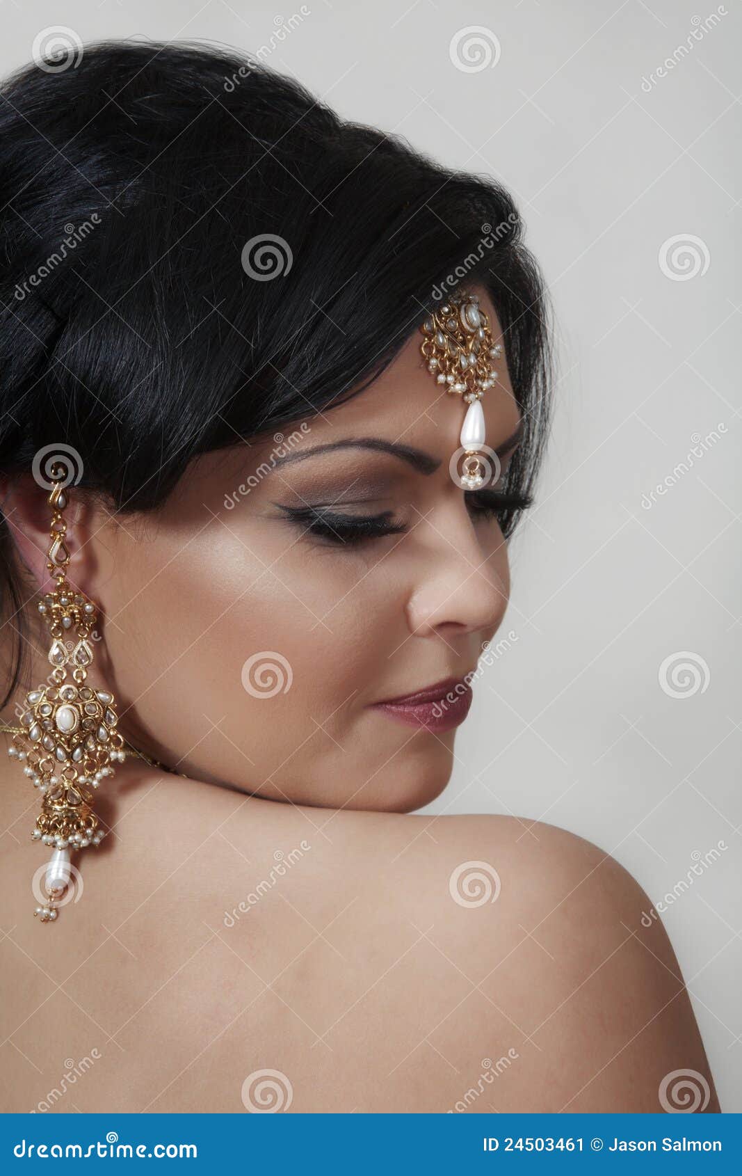 Indiska kvinnor fotografering för bildbyråer. Bild av skönhet - 24503461