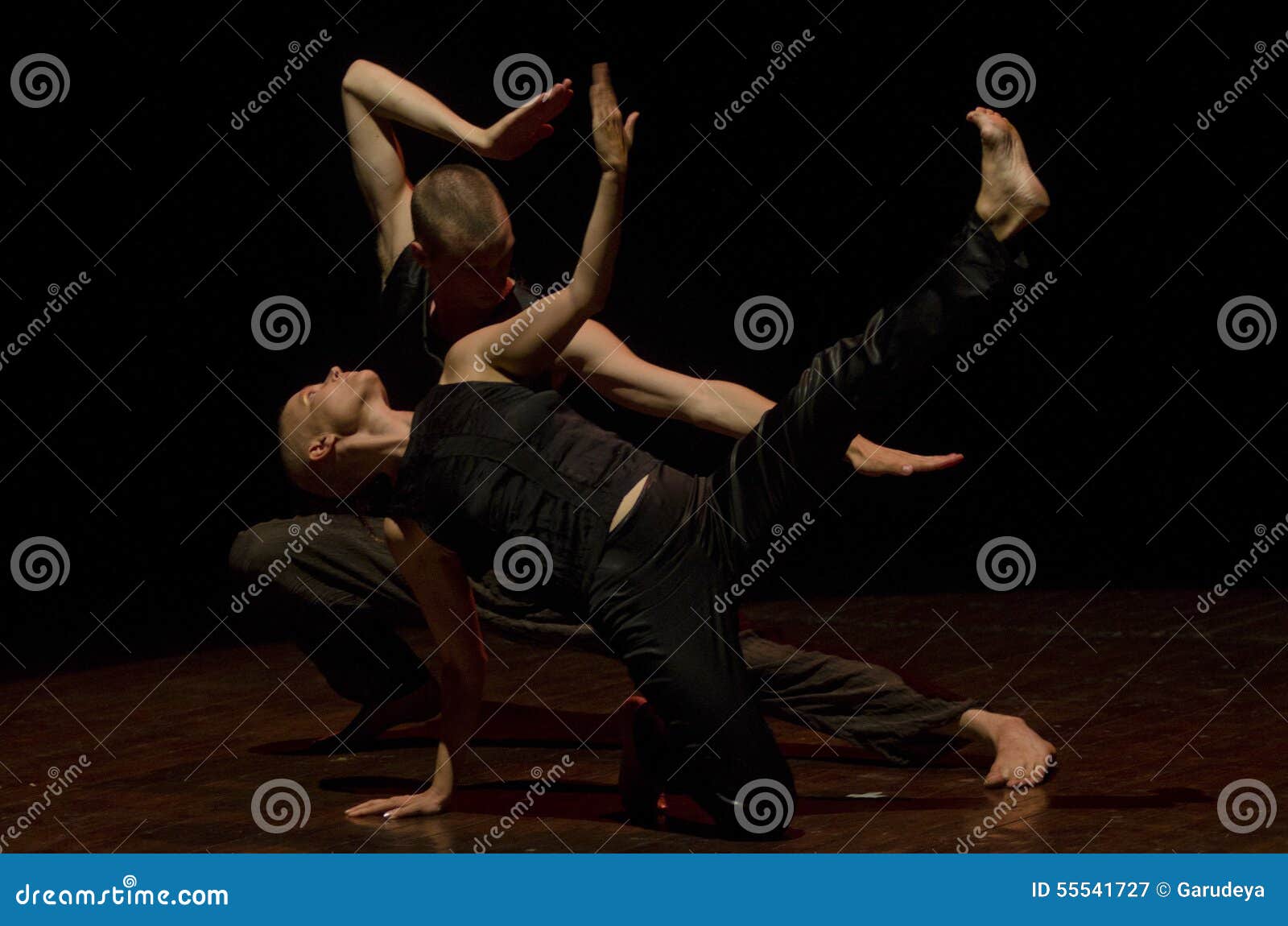 INDONESIA CULTURE FOREIGN DANCE PERFORMANCE Editorial Photography ...