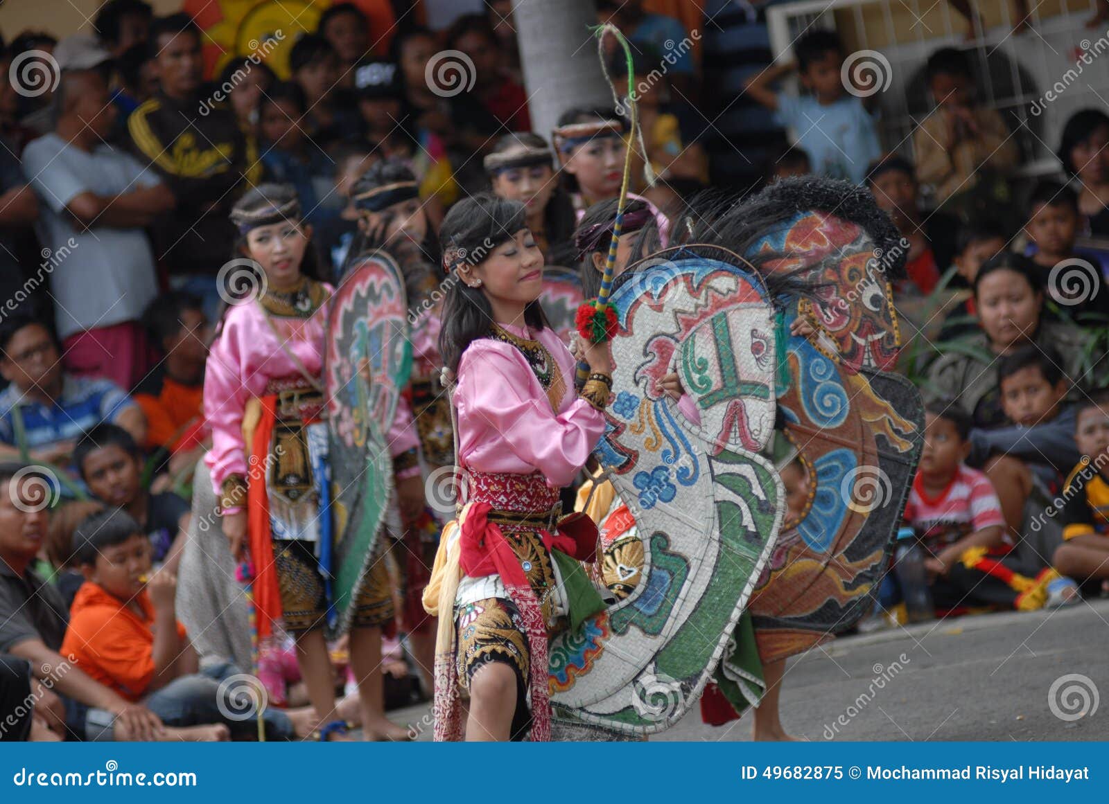 INDONESIA TRADITIONAL DANCE Editorial Image - Image of ritual, brought ...
