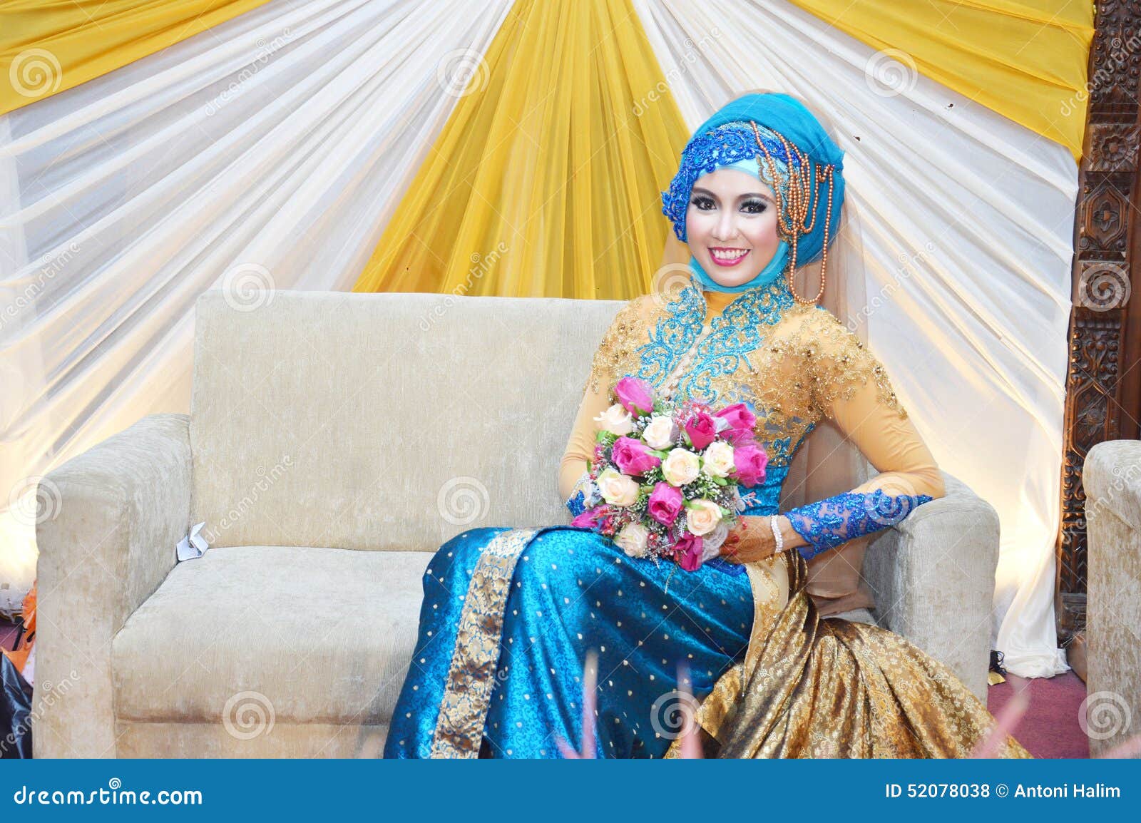 Indonesian bride stock photo. Image of javanese, bridal - 52078038