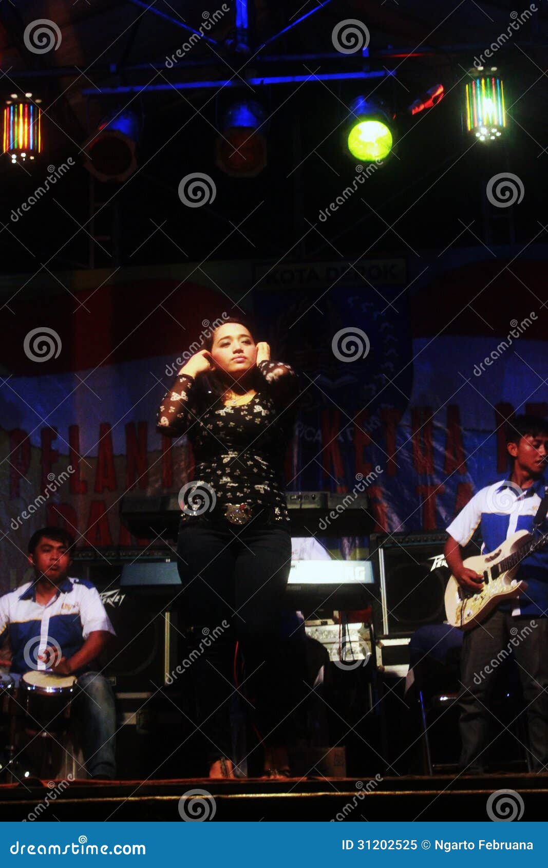 Indonesian Dangdut Music Performance Editorial Image - Image of ...