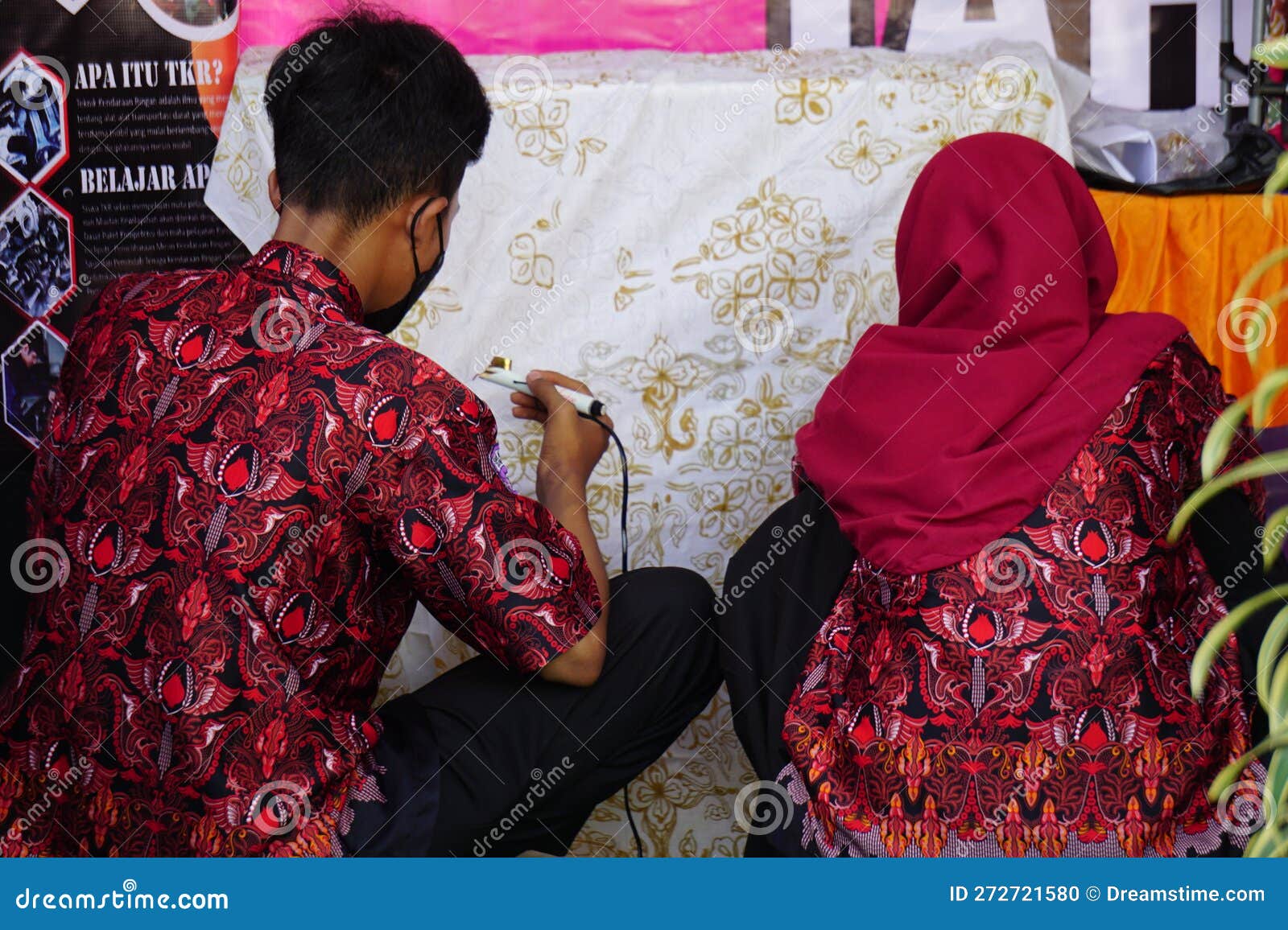 Indonesian Draw Batik Fabric Editorial Image - Image of color, canting ...