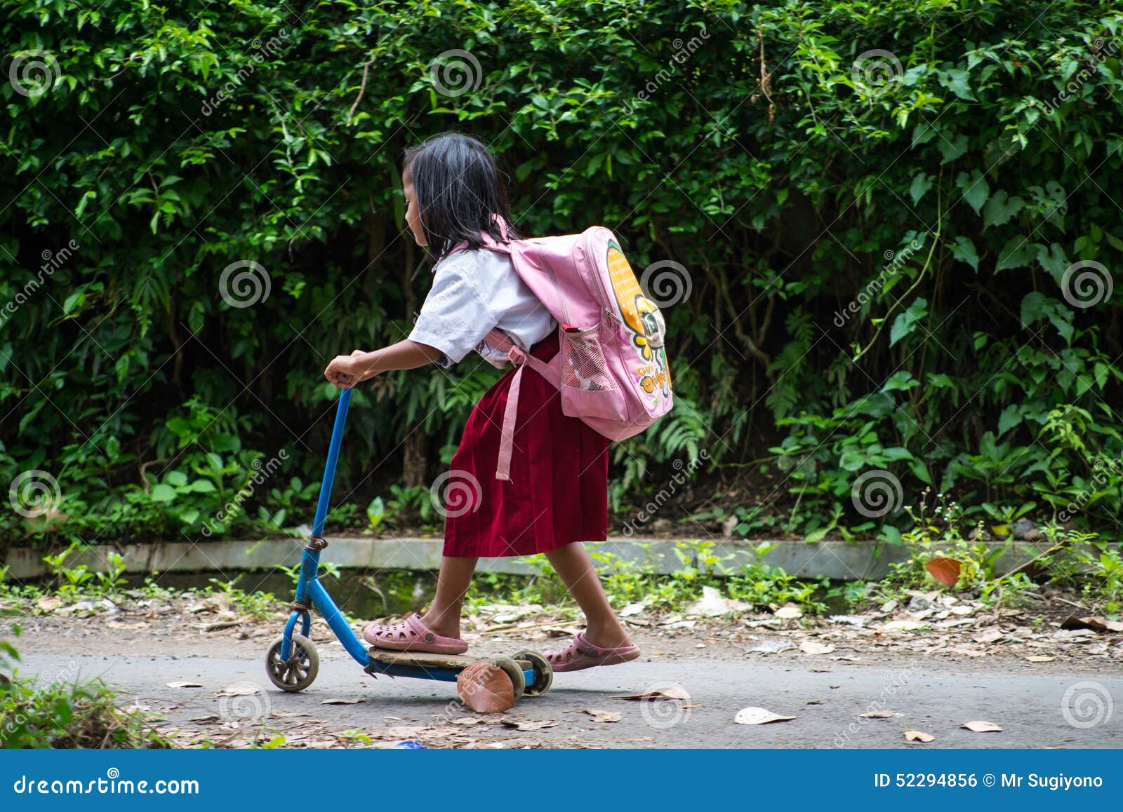 Indonesian Elementary Student Ride Stunt Scooter Editorial Photo ...