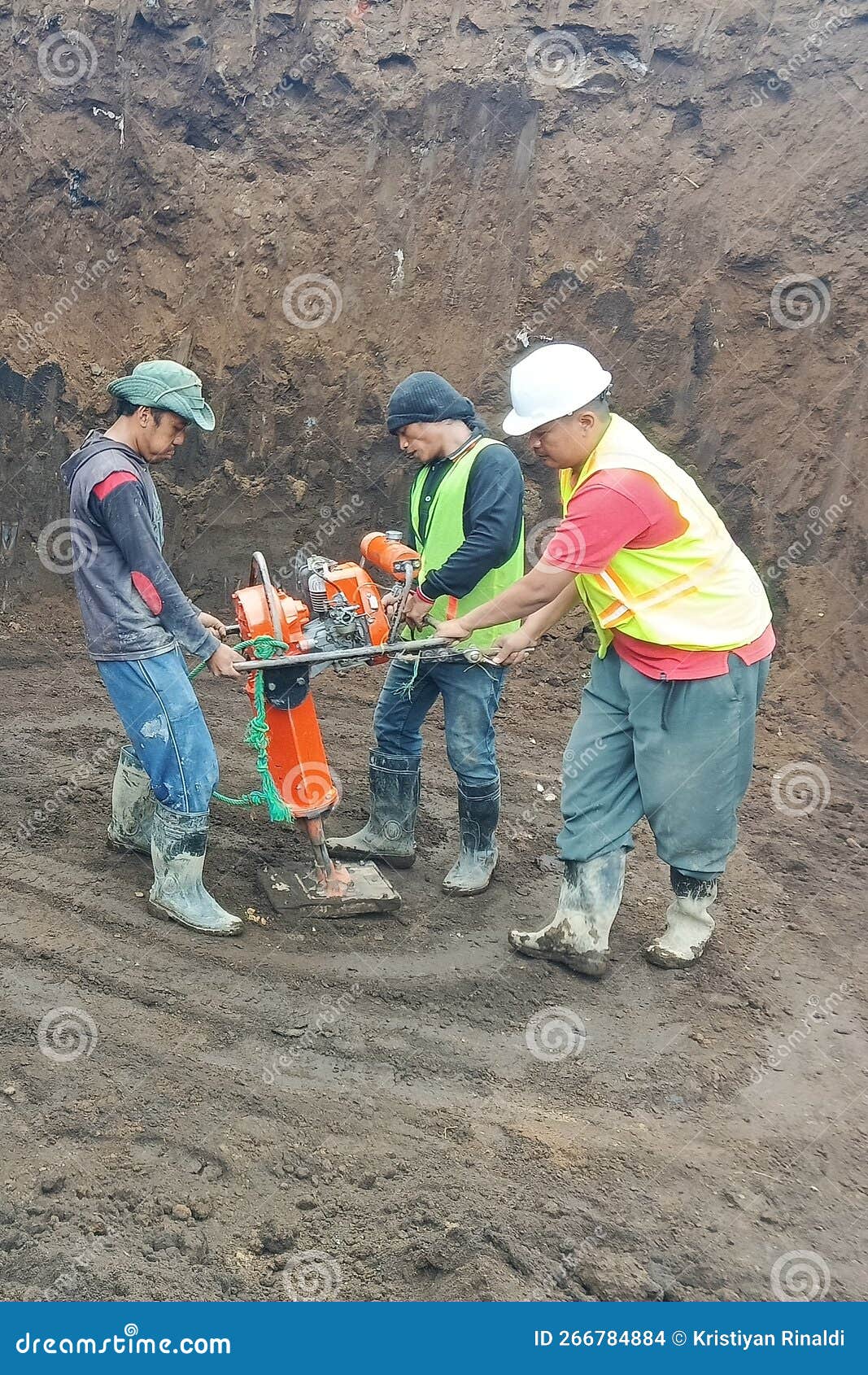 Indonesian hard worker editorial stock image. Image of worker - 266784884