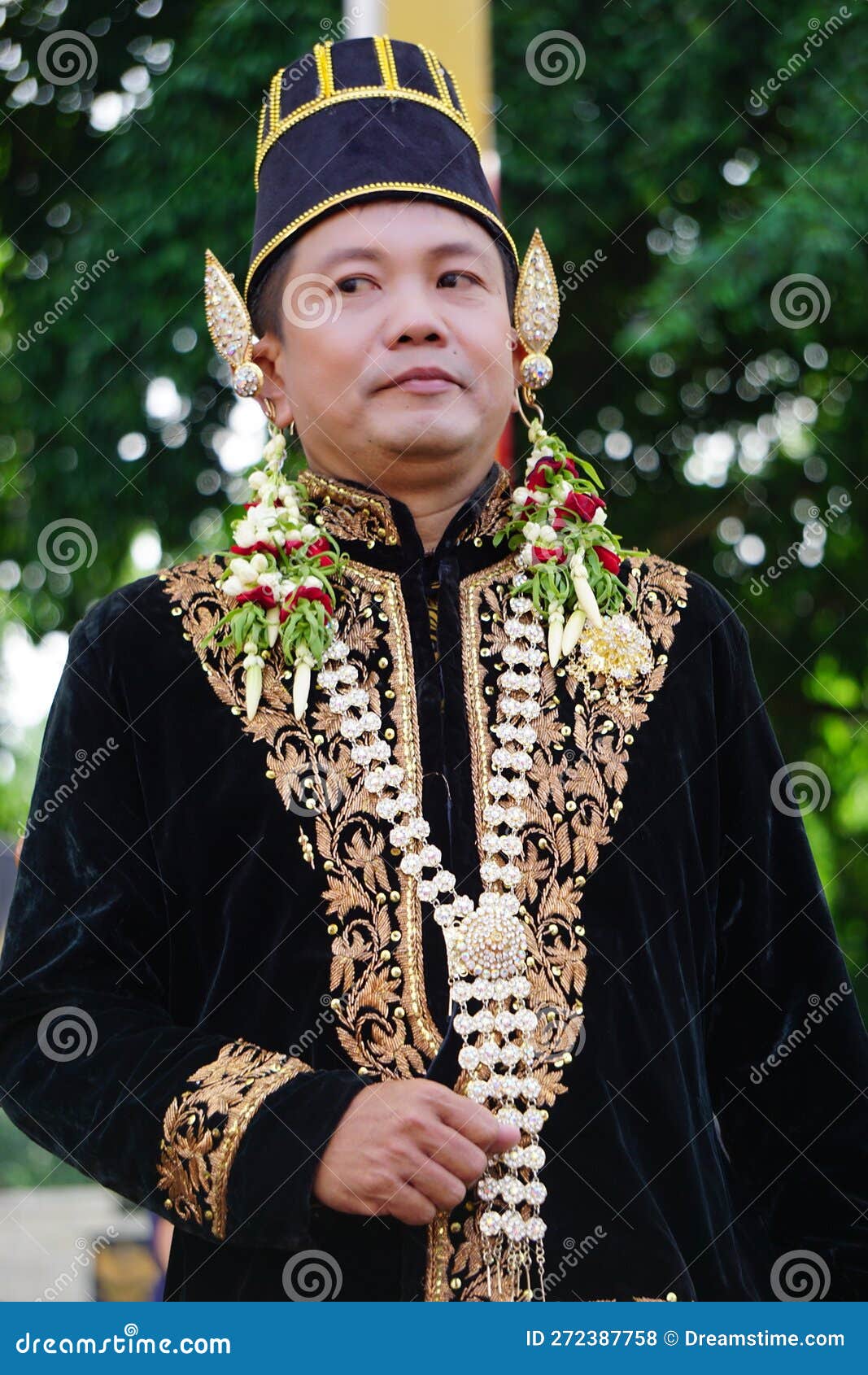 Indonesian with a Javanese Wedding Dress Editorial Stock Photo - Image ...