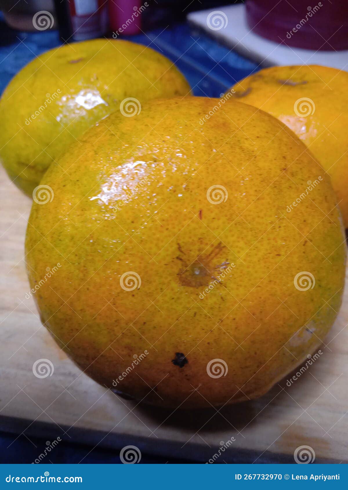 Indonesian Local Oranges Which Have a Sweet Taste? Stock Photo - Image ...