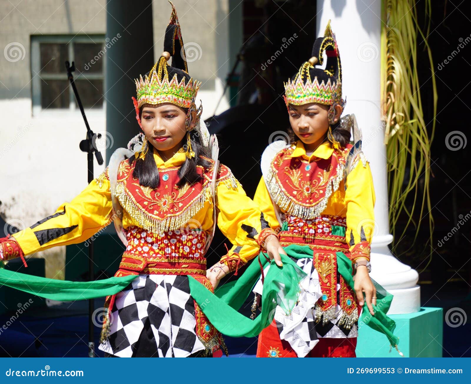 Indonesian Perform Jaranan Pegon Dance Editorial Stock Photo - Image of ...