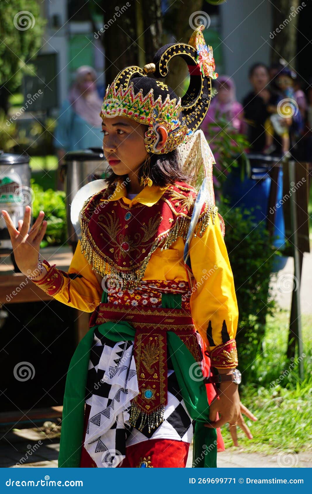 Indonesian Perform Jaranan Pegon Dance Editorial Photo - Image of ...