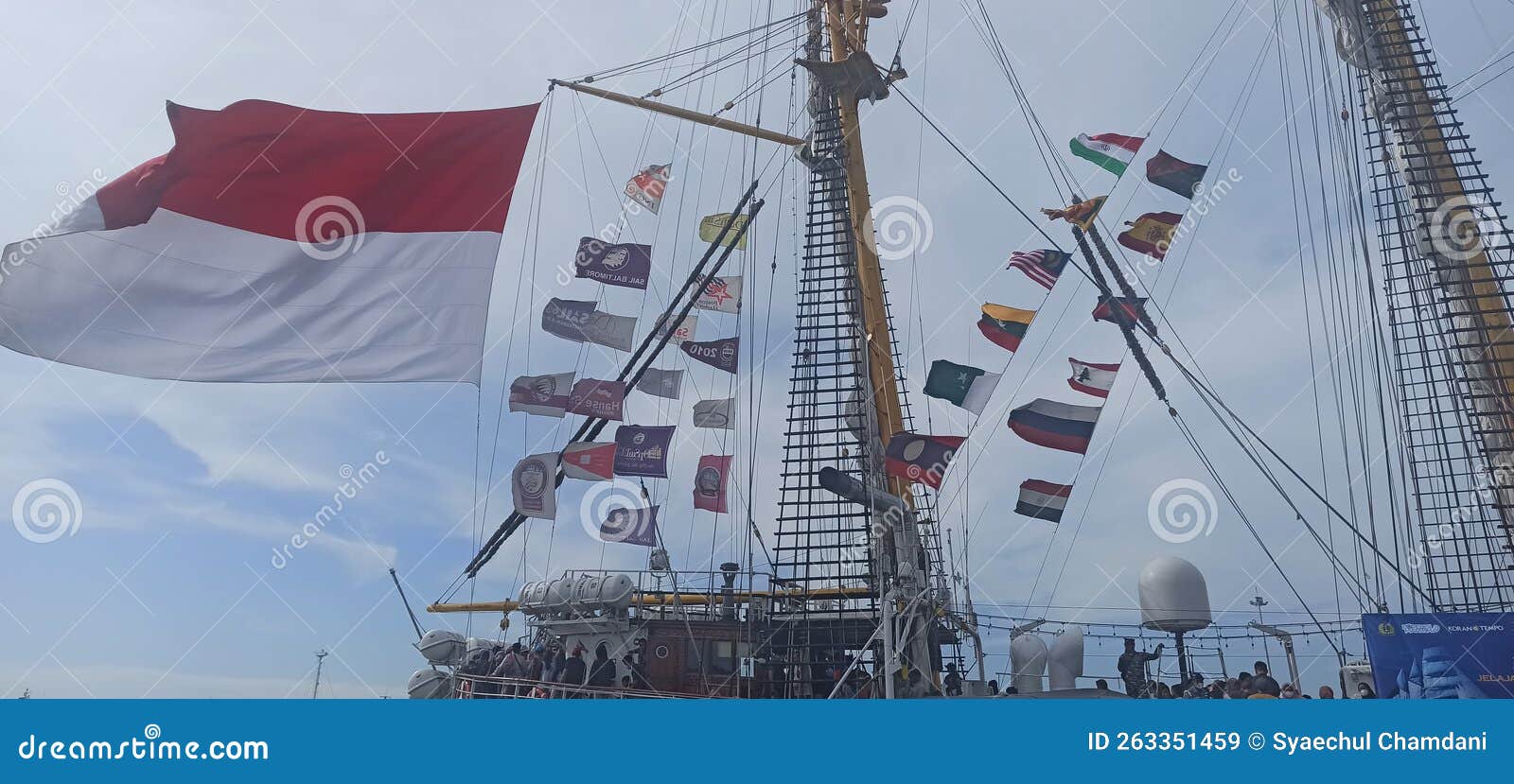 Phinisi, Indonesian Traditional Schooners, Line Up In Sunda Kelapa ...