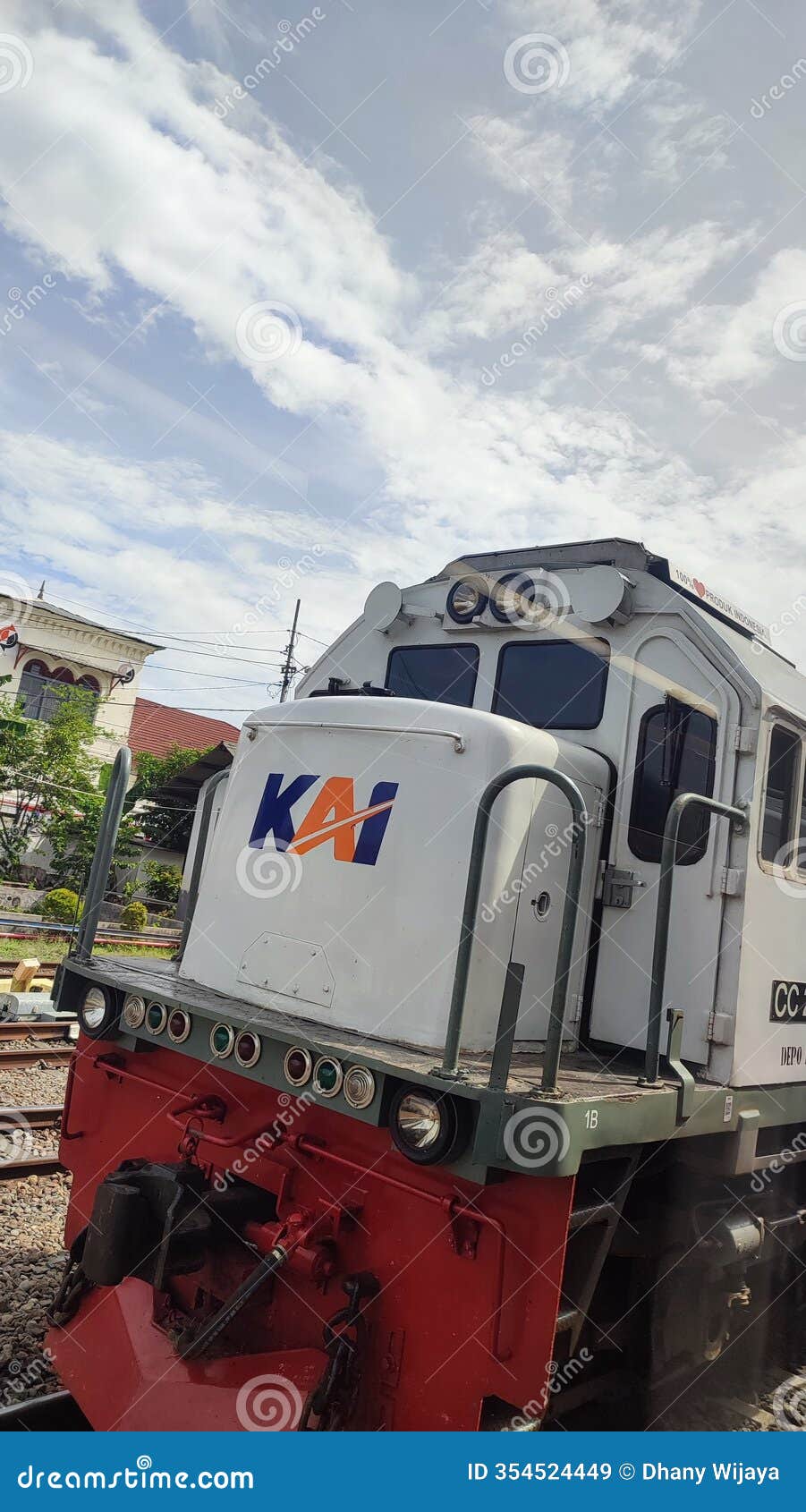 Indonesian Railway Officials Are Manually Filling Water Into The Train ...