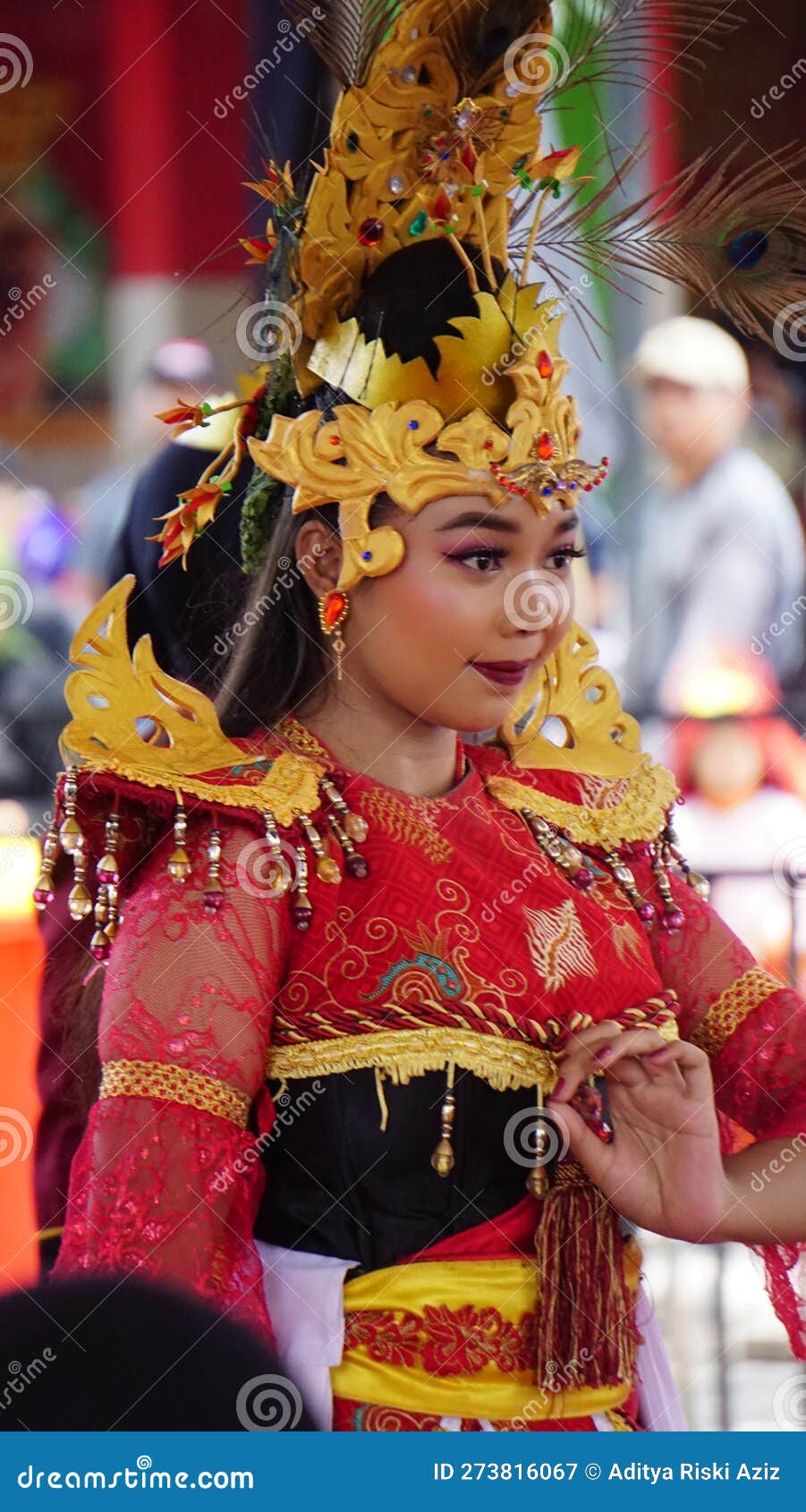 Indonesian Traditional Dancer With Traditional Clothes Editorial