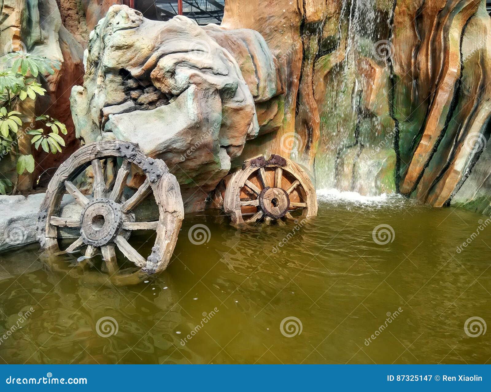 Indoor Artificial Waterfall Stock Photos - Download 97 Royalty Free Photos