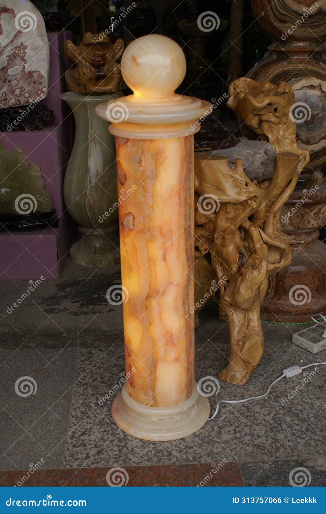 Transparent Stone Craftsmanship, Stone Lighting Fixtures, Lamp Columns ...