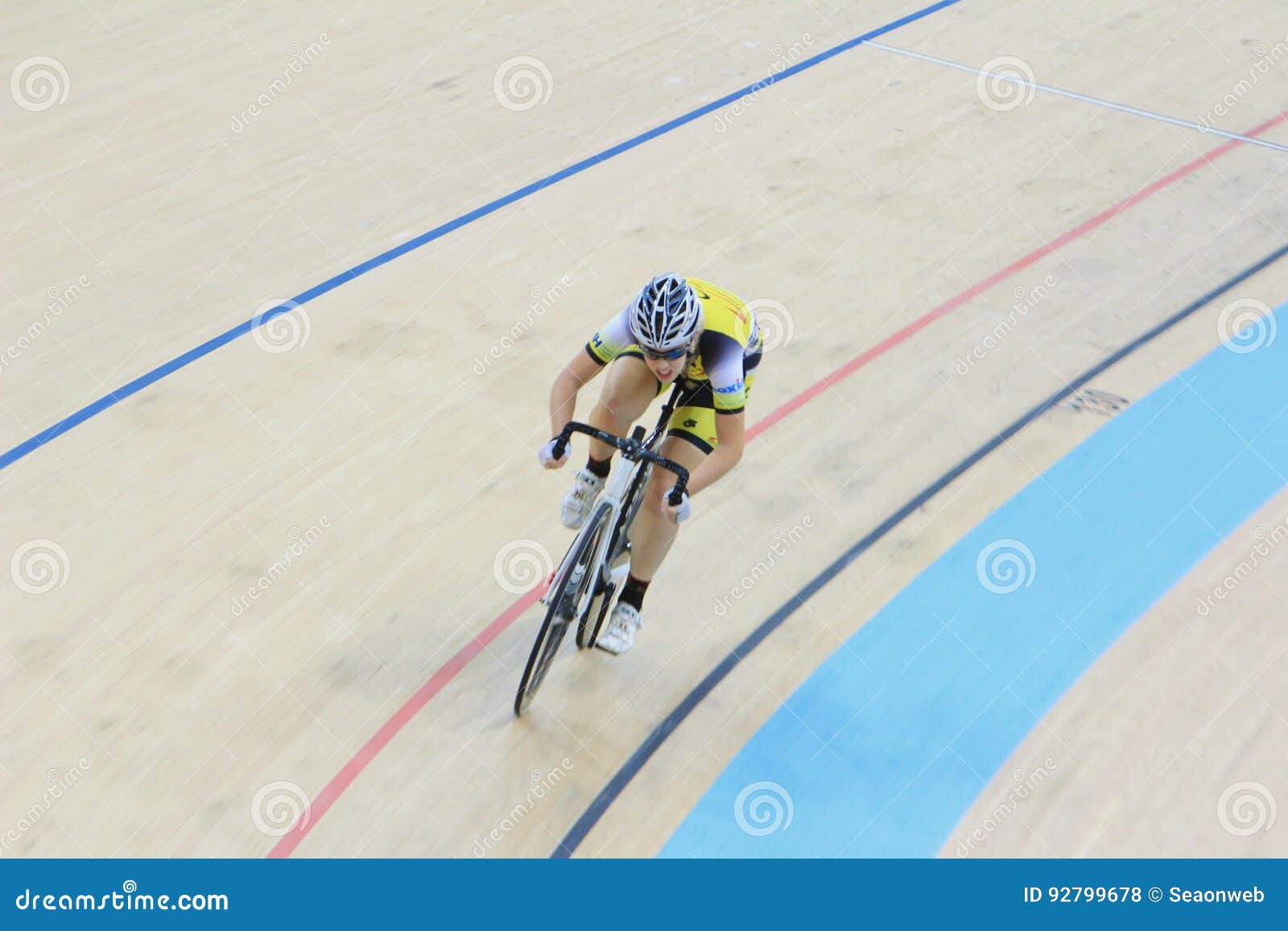 Indoor track cycling editorial stock photo. Image of motion - 92799678