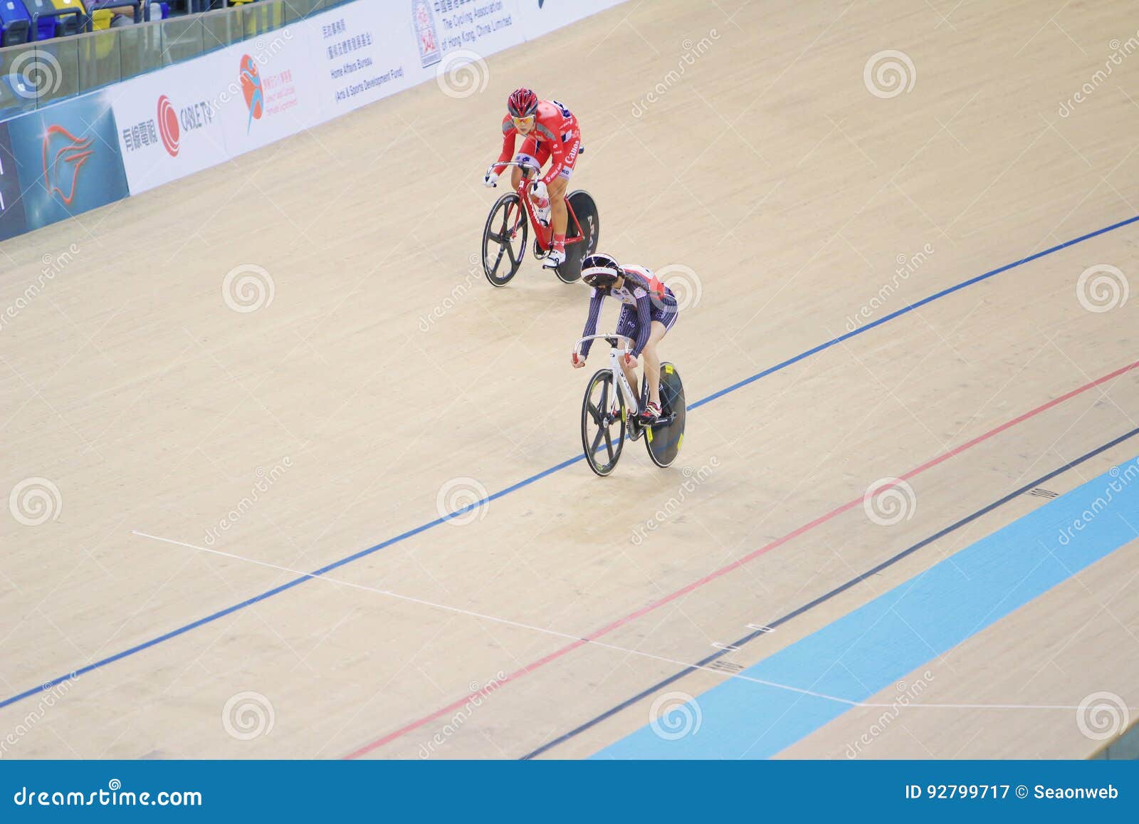 Indoor track cycling editorial photography. Image of fast - 92799717