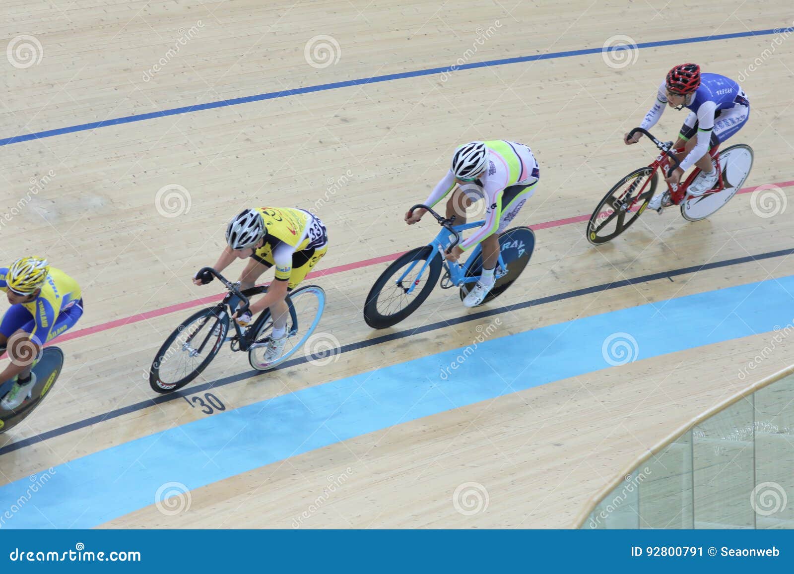 Indoor track cycling editorial photo. Image of pursuit - 92800791