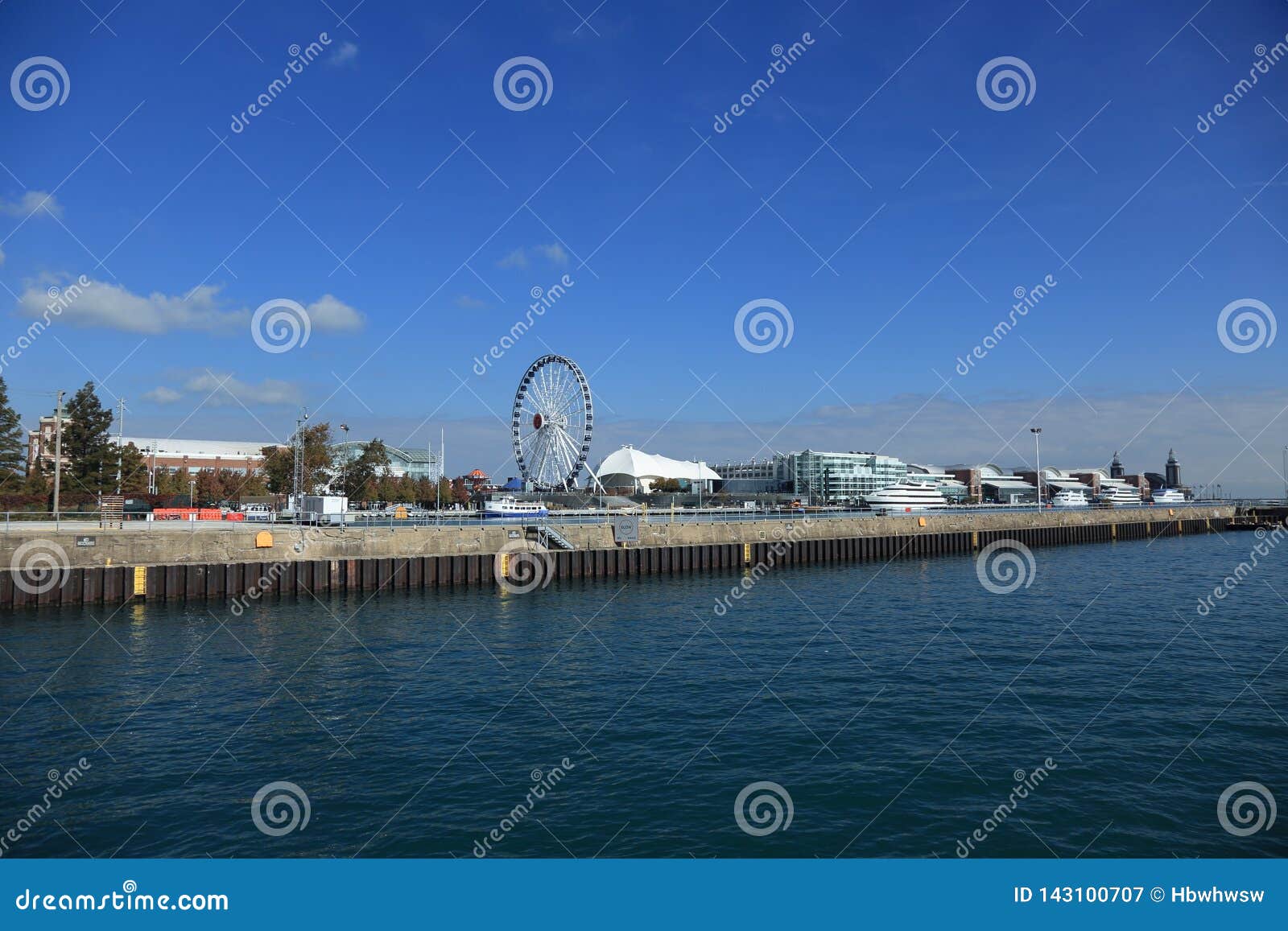Visit the Chicago River in the Fall To See the Architecture and ...
