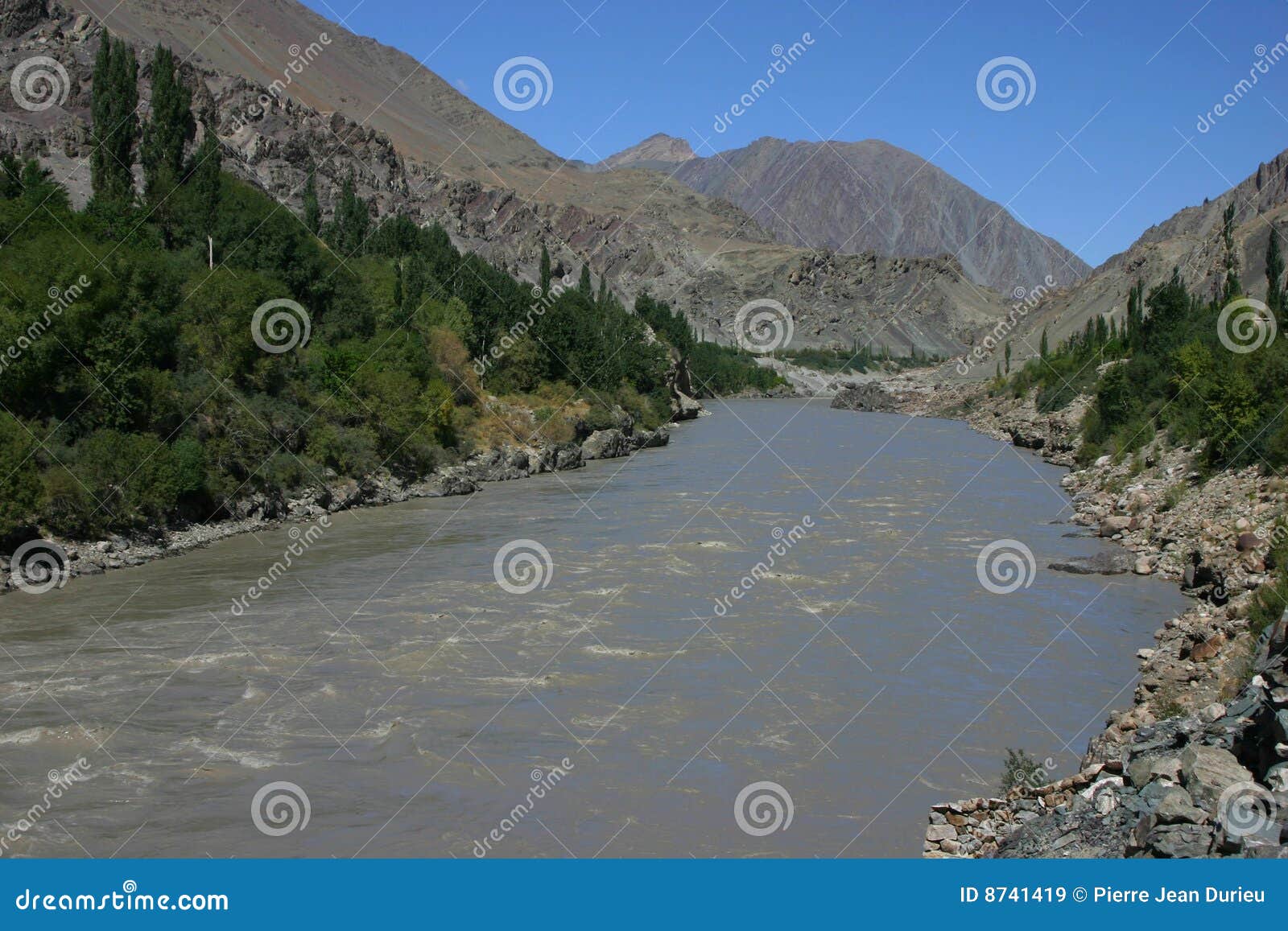 Indus flod fotografering för bildbyråer. Bild av sten - 8741419