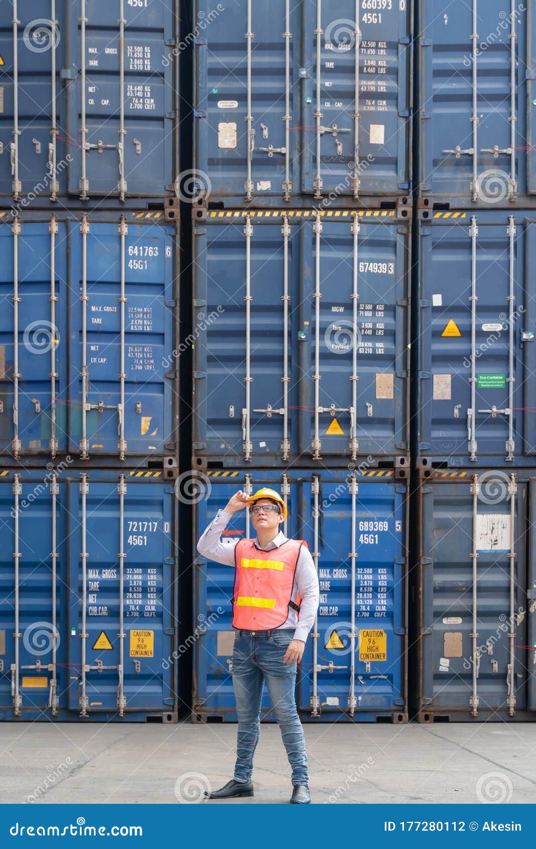 Industrail Background of Asian Containers Yard and Cargo Inspector ...