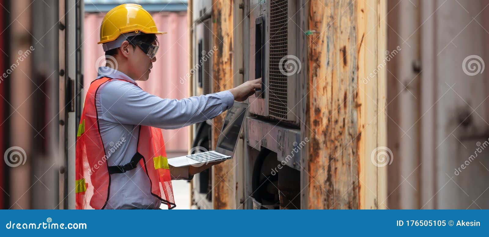 Industrail Background of Electronic Engineer of Containers Yard and ...