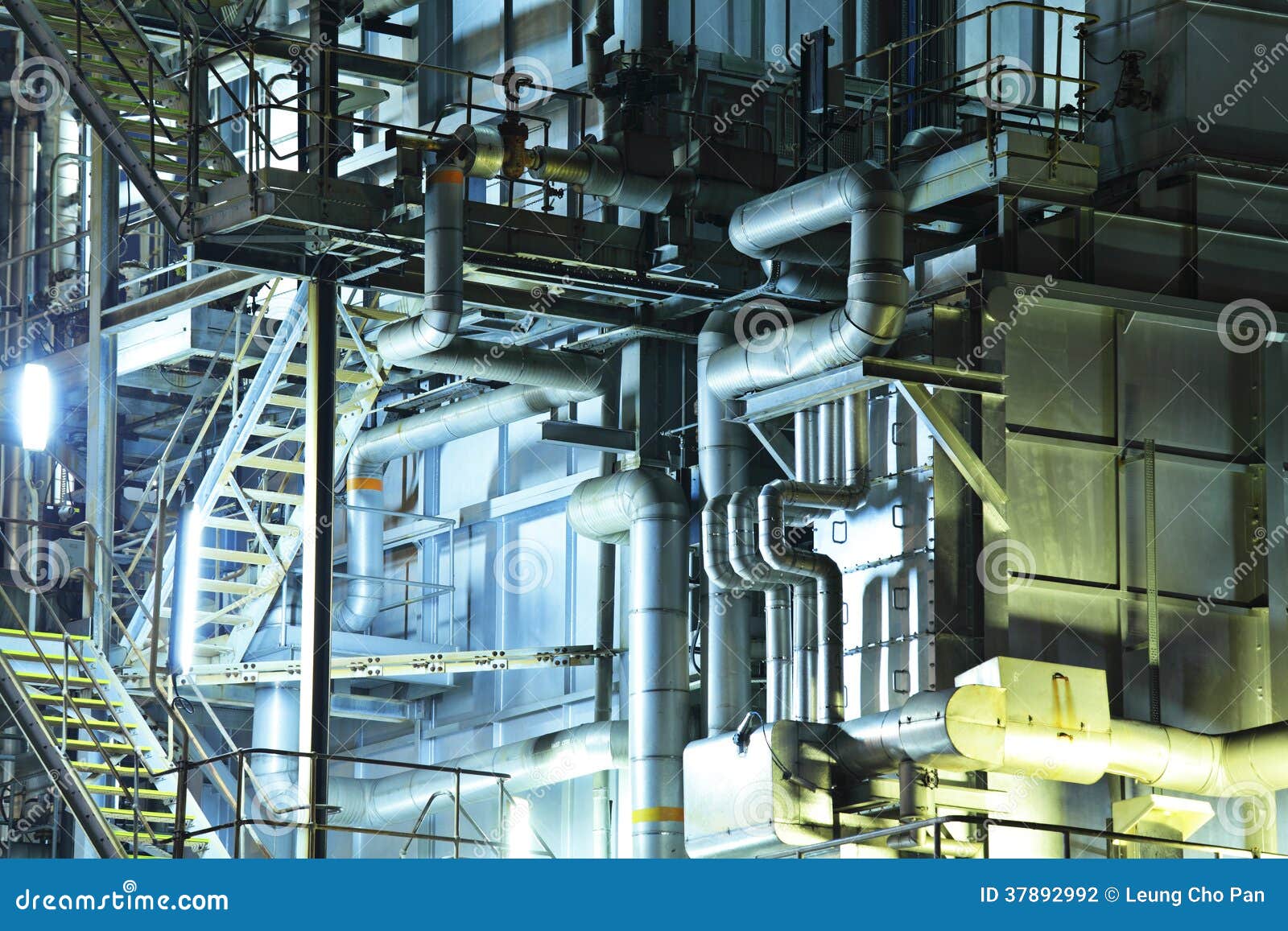 Industrial Building at Night Stock Photo - Image of chemistry, petrol ...