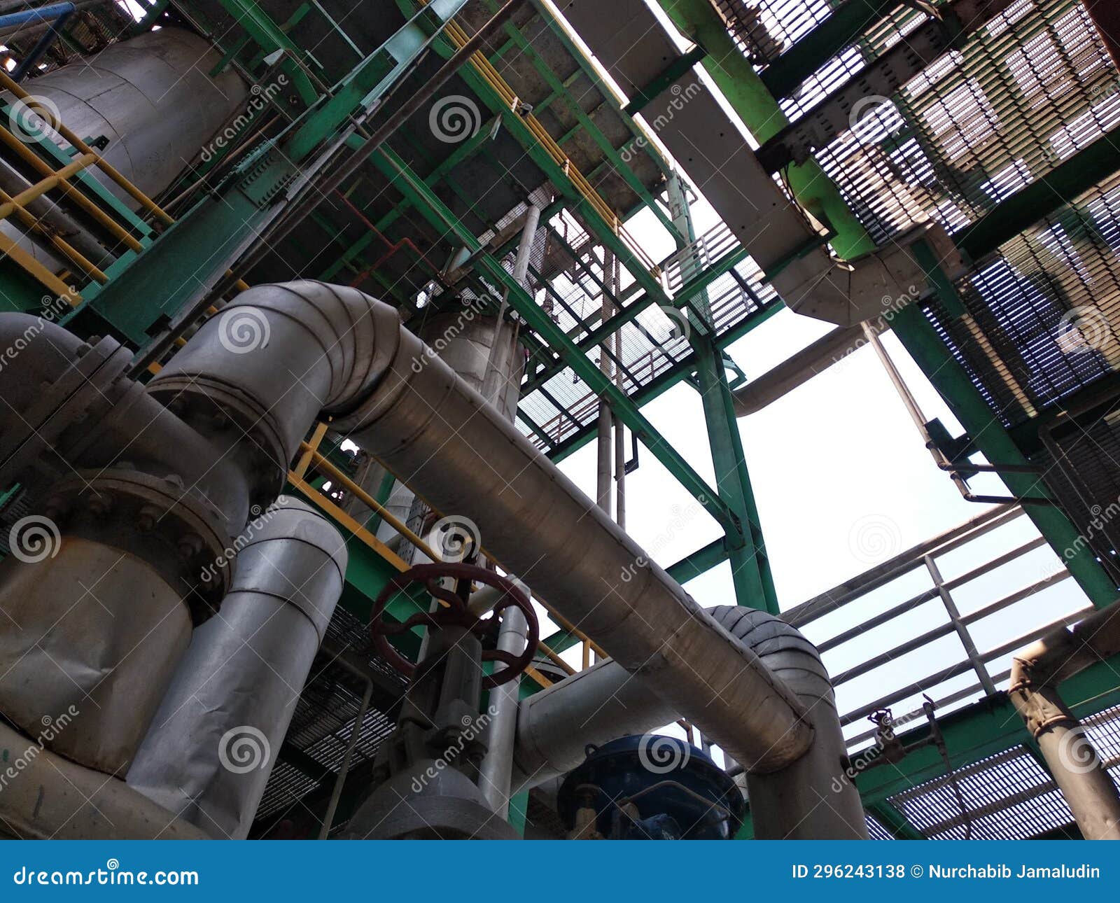 Industrial Building, Refinery Plant Stock Photo - Image of architecture ...