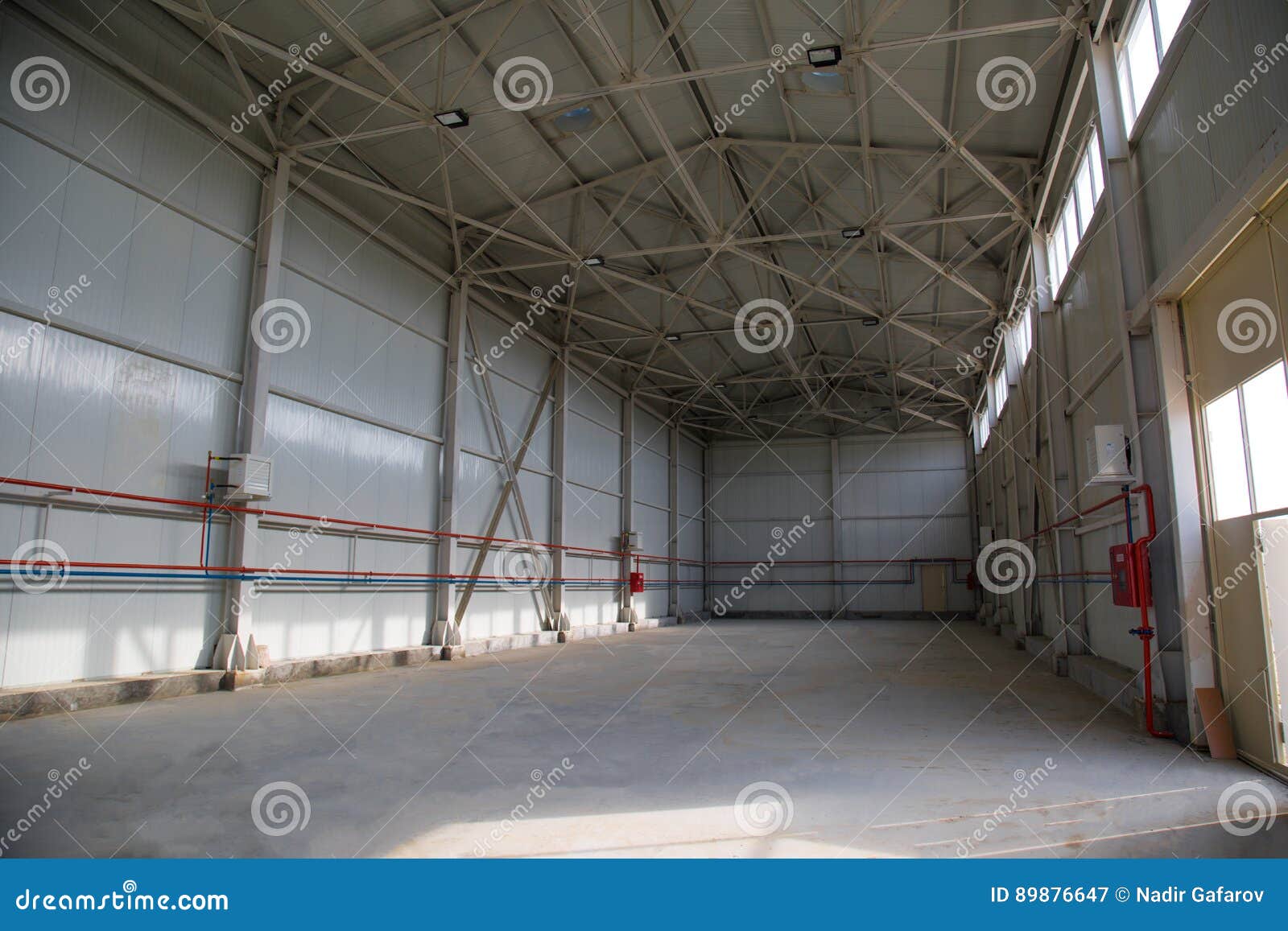 Industrial empty shop stock image. Image of empty, large - 89876647