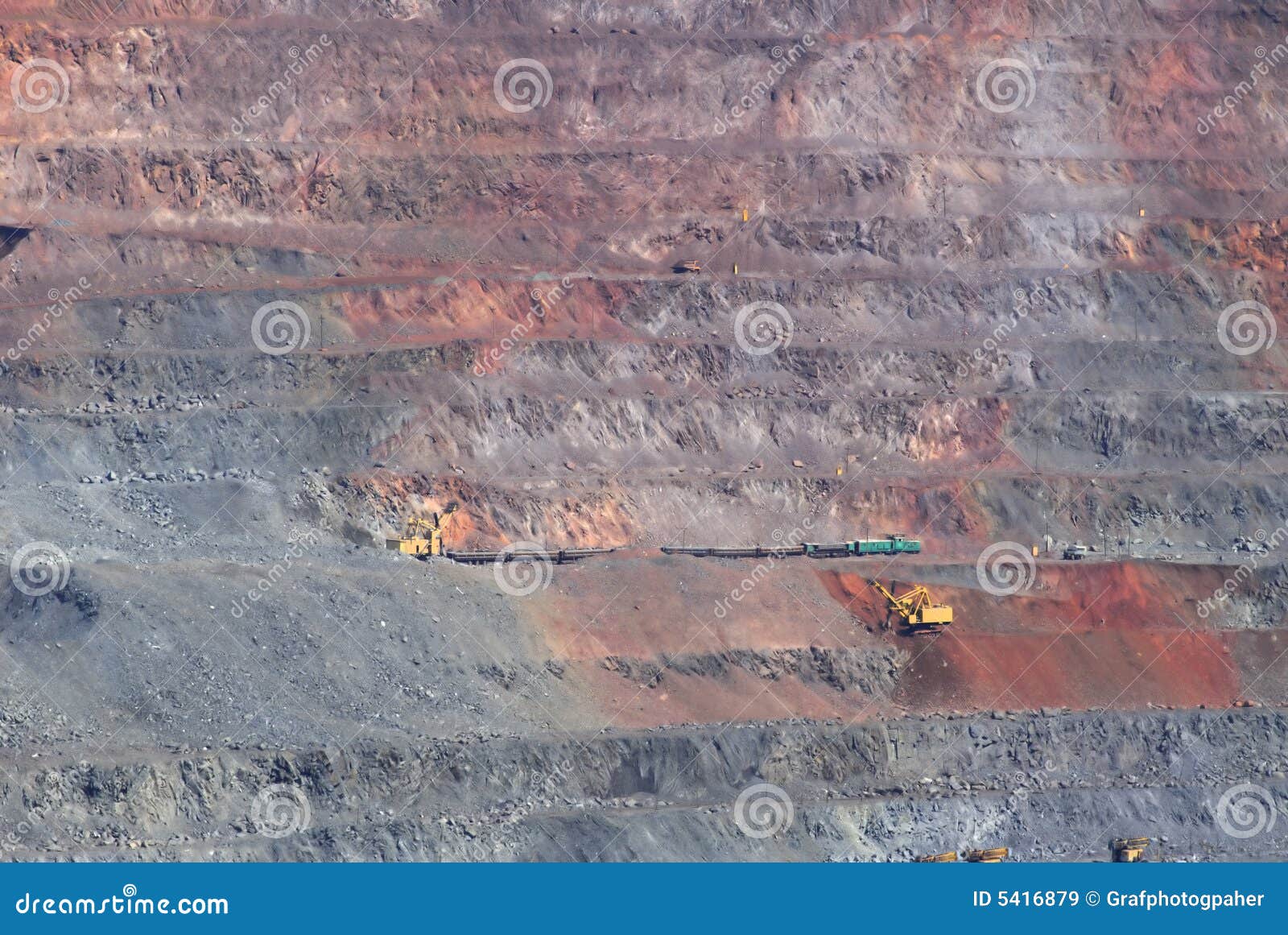 Industrial Extraction Picture. Image: 5416879