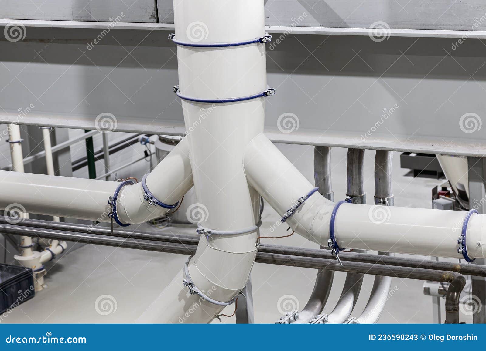 Industrial Factory Ceiling with Flow Distribution of Ventilation Stock ...